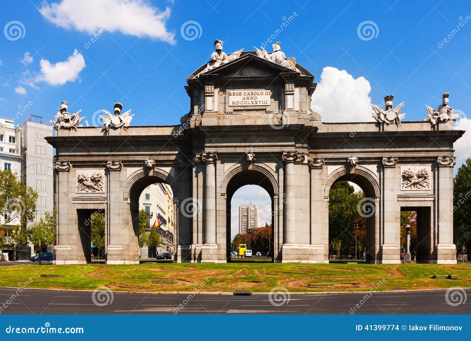 Gate of Toledo. Madrid, Spain Stock Photo - Image of landmark, arch ...