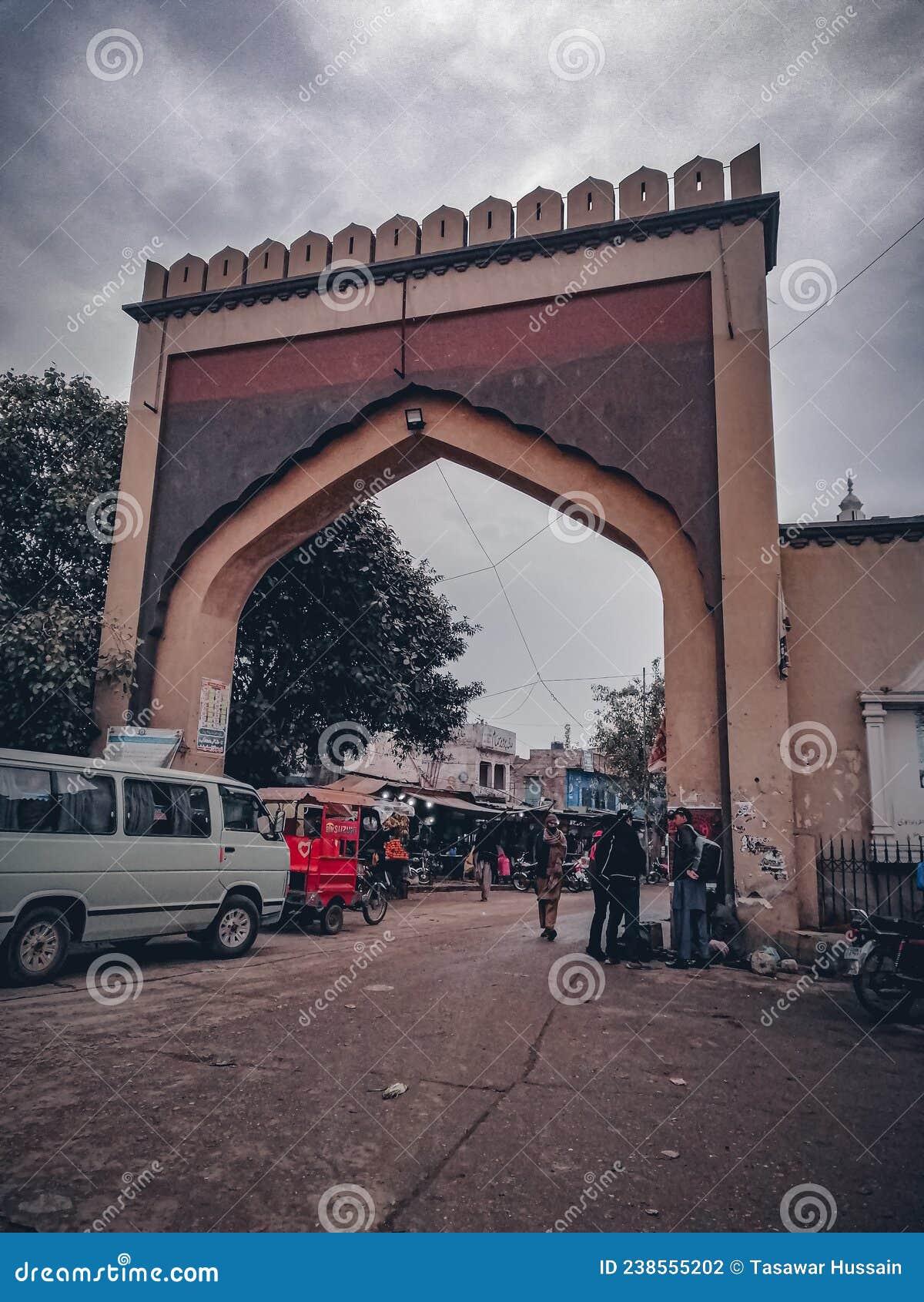 Gate Way of Gujrat /Pakistan Editorial Photography - Image of road ...
