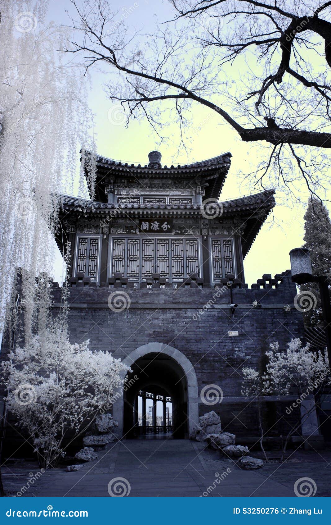 Gatehouse editorial photo. Image of osier, wall, artchitcture - 53250276