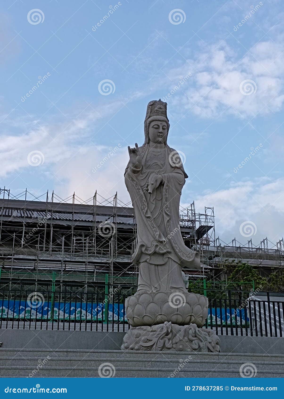 Gatekeeper statue stock image. Image of vihara, statue - 278637285