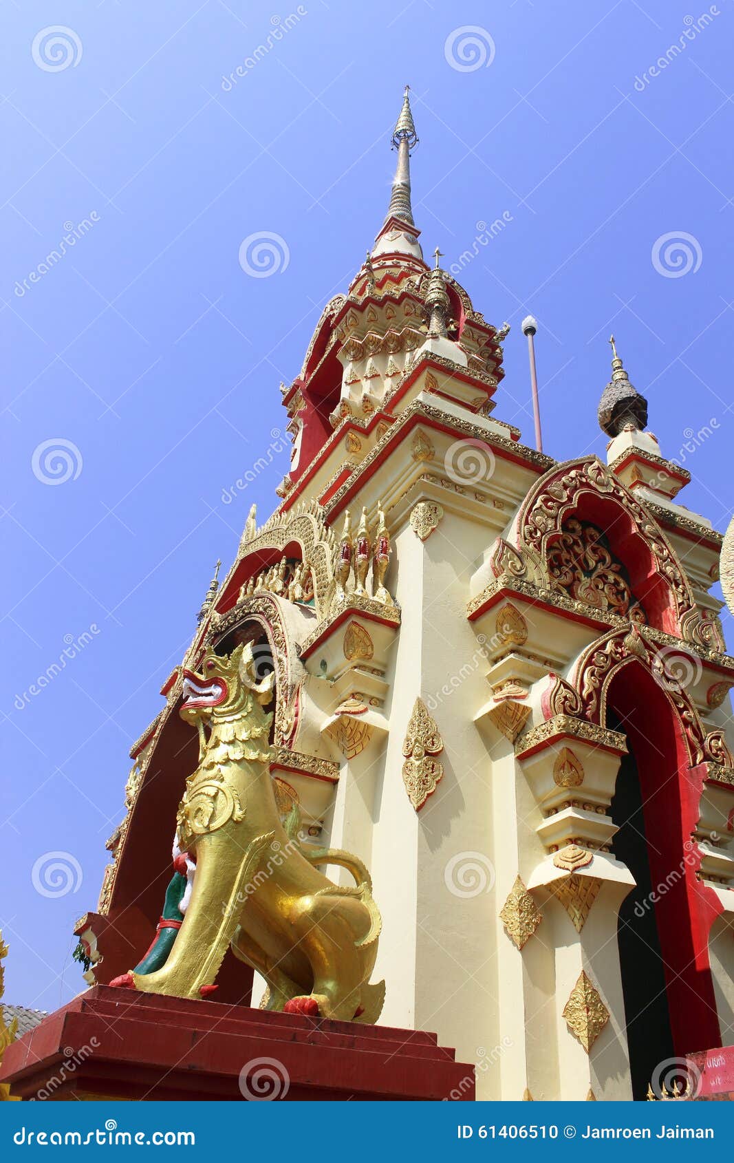 The Gates of an Ancient Buddhist Temple Stock Photo - Image of golden ...