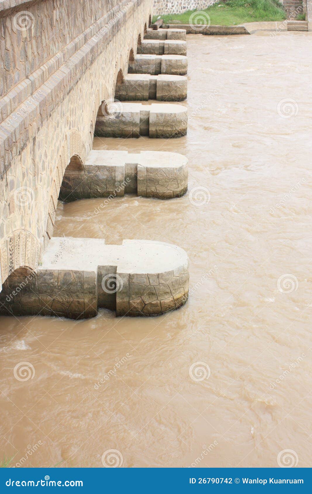 Gates at dam stock photo. Image of powerplant, hydroelectric - 26790742