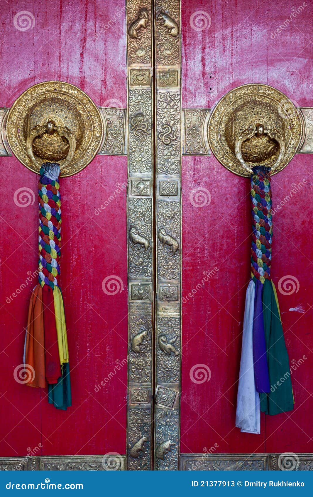 Tibetan Gates Royalty-Free Stock Photography | CartoonDealer.com #32666081