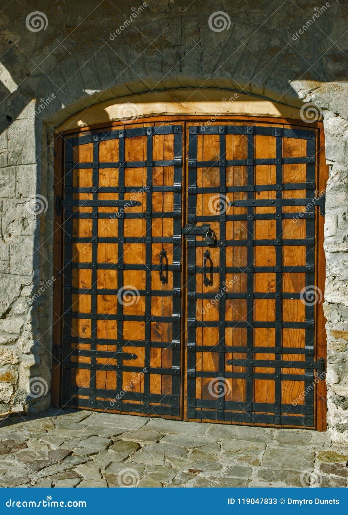 The Gates of the Old Castle Stock Image - Image of historic, entrance ...