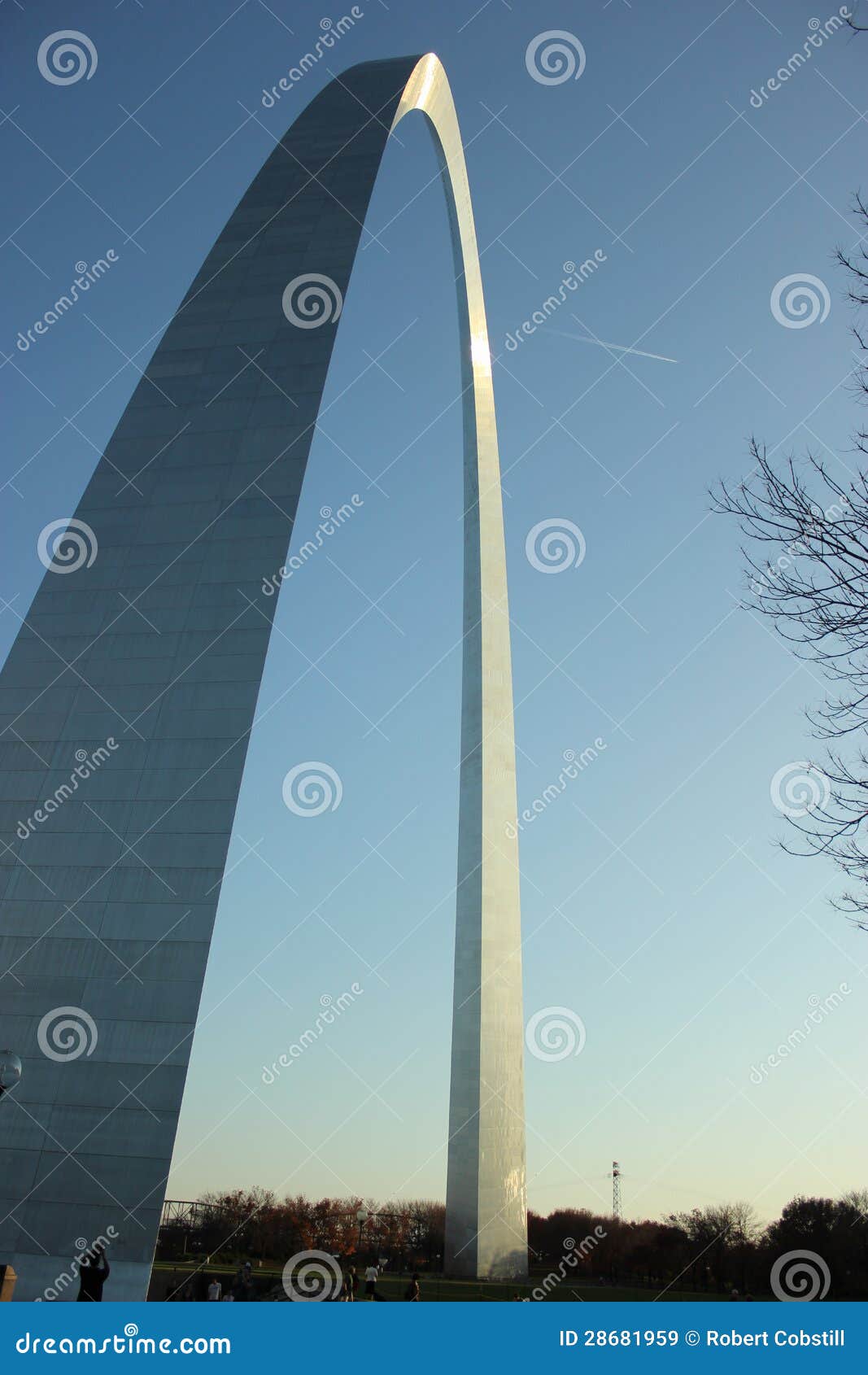 Gateway Arch stock image. Image of airplane, monument - 28681959