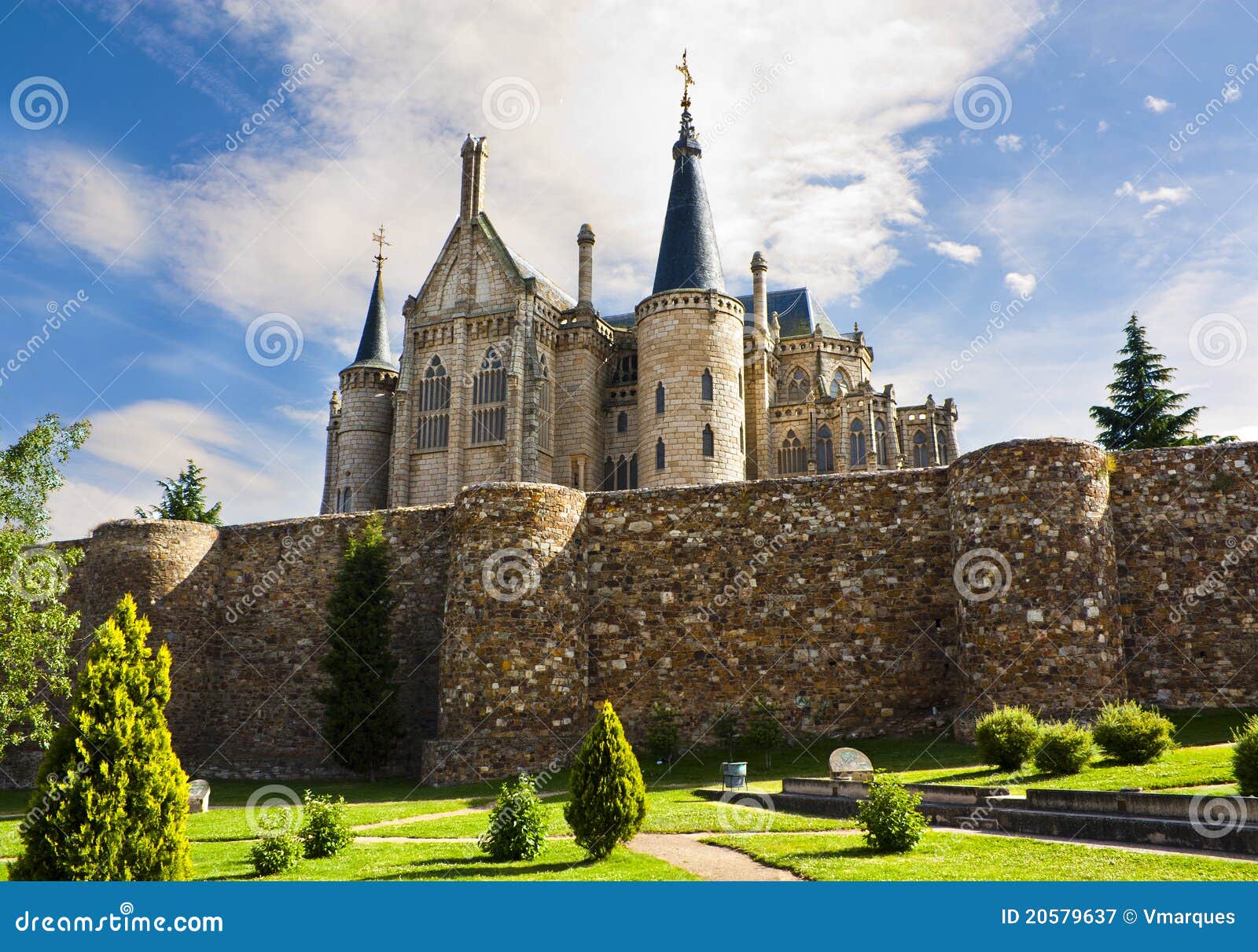 Gaudi Palace in Astorga stock image. Image of garden - 20579637