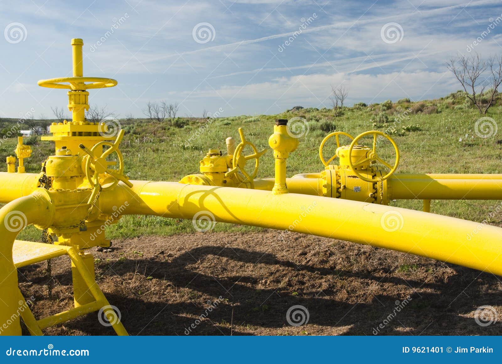 Gazoduc normal image stock. Image du normal, canalisation - 9621401