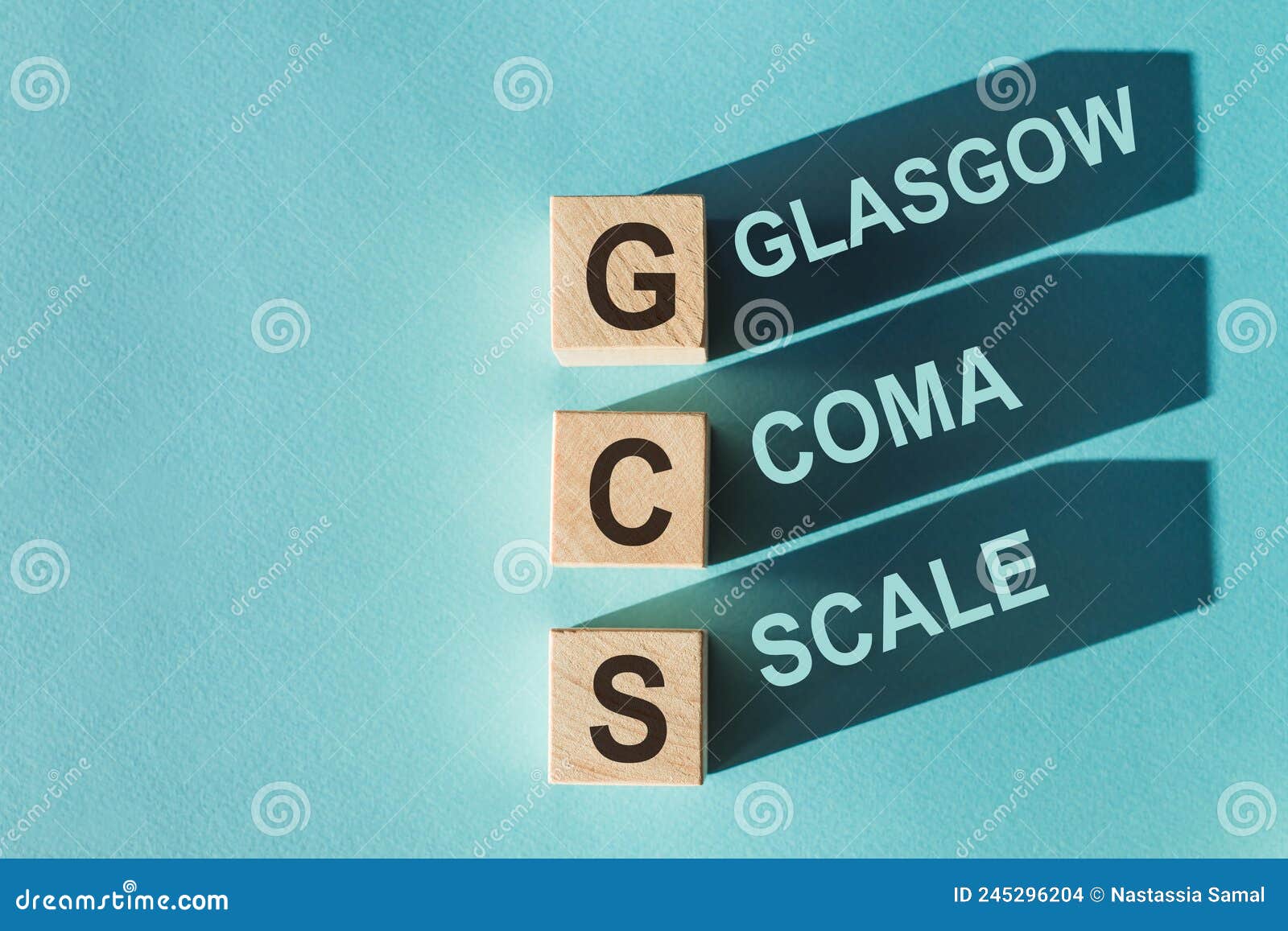 Gcs Glasgow Coma Scale Text Em Blocos De Madeira Com Sombras Sobre ...