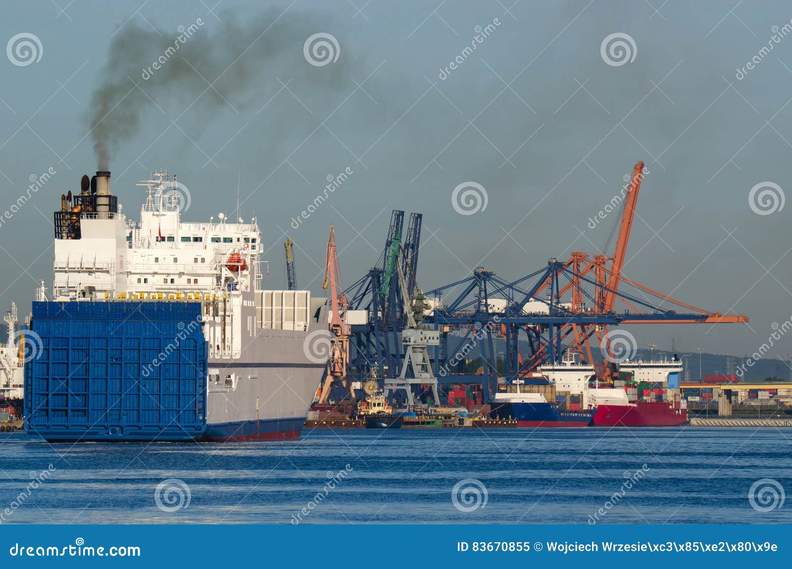 GDYNIA - MERCHANT SHIP ENTERING the PORT Stock Image - Image of gulf ...