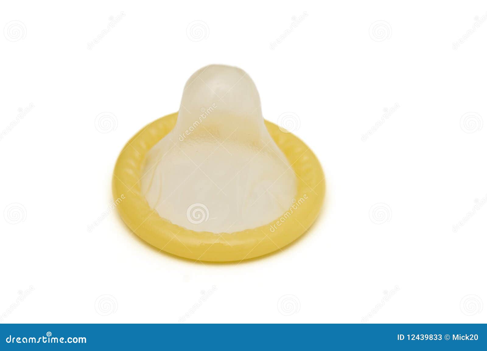 Geïsoleerda Geel Van Het Condoom Stock Afbeelding - Image of ...