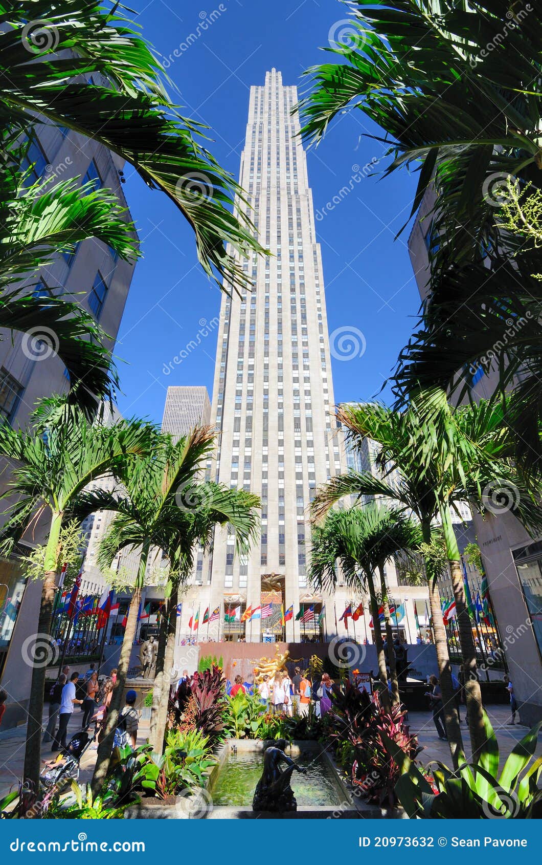 GE Building at Rockefeller Center Editorial Photography - Image of ...