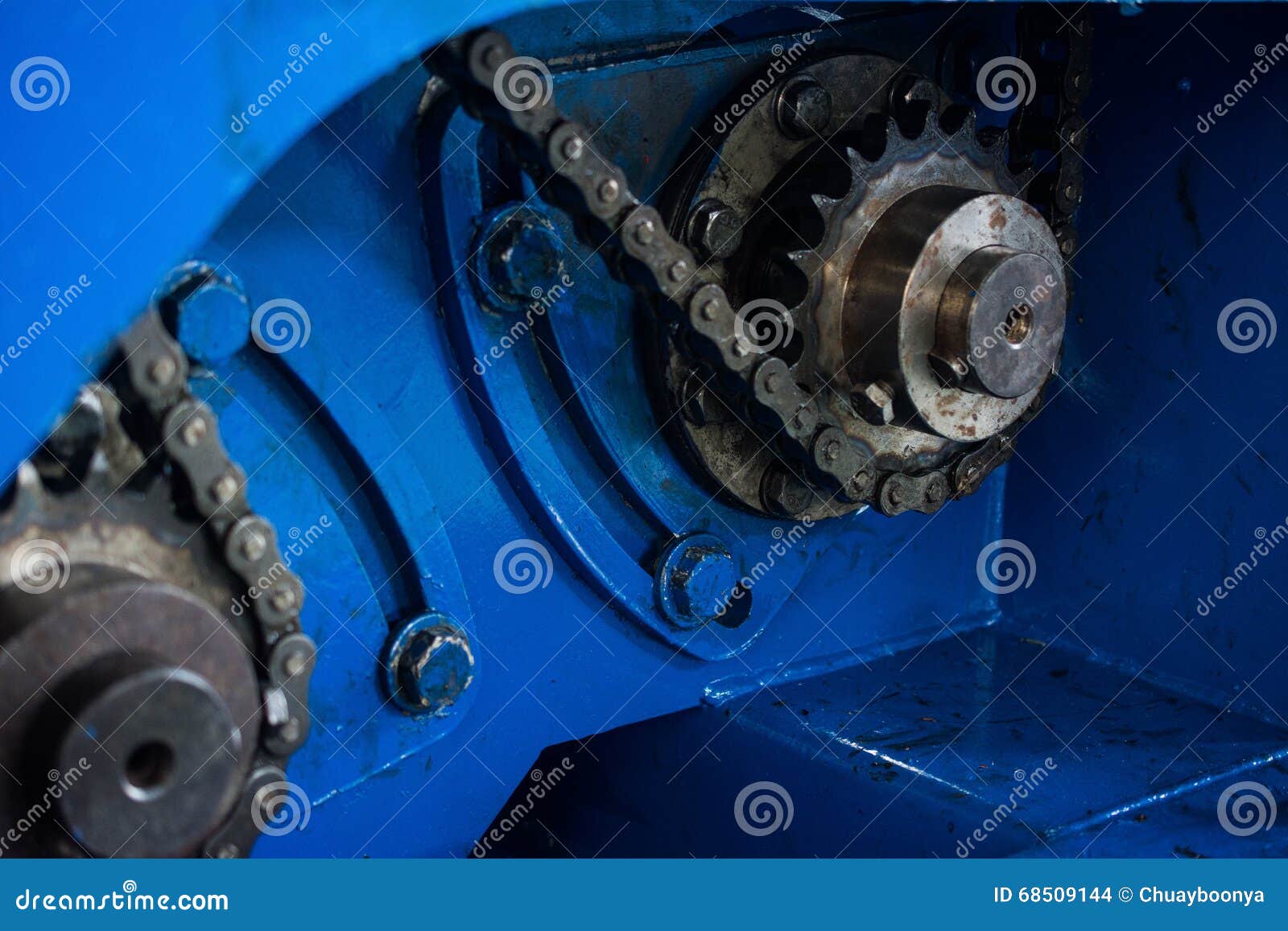 Gear chain stock photo. Image of pack, macro, metal, drive - 68509144