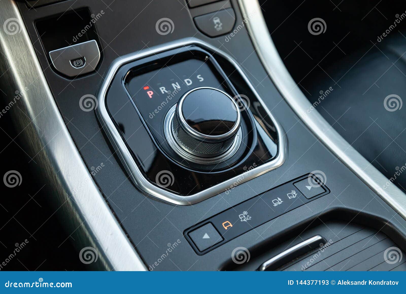 Gearbox Gearbox Selector in the Form of a Retractable Washer in the ...