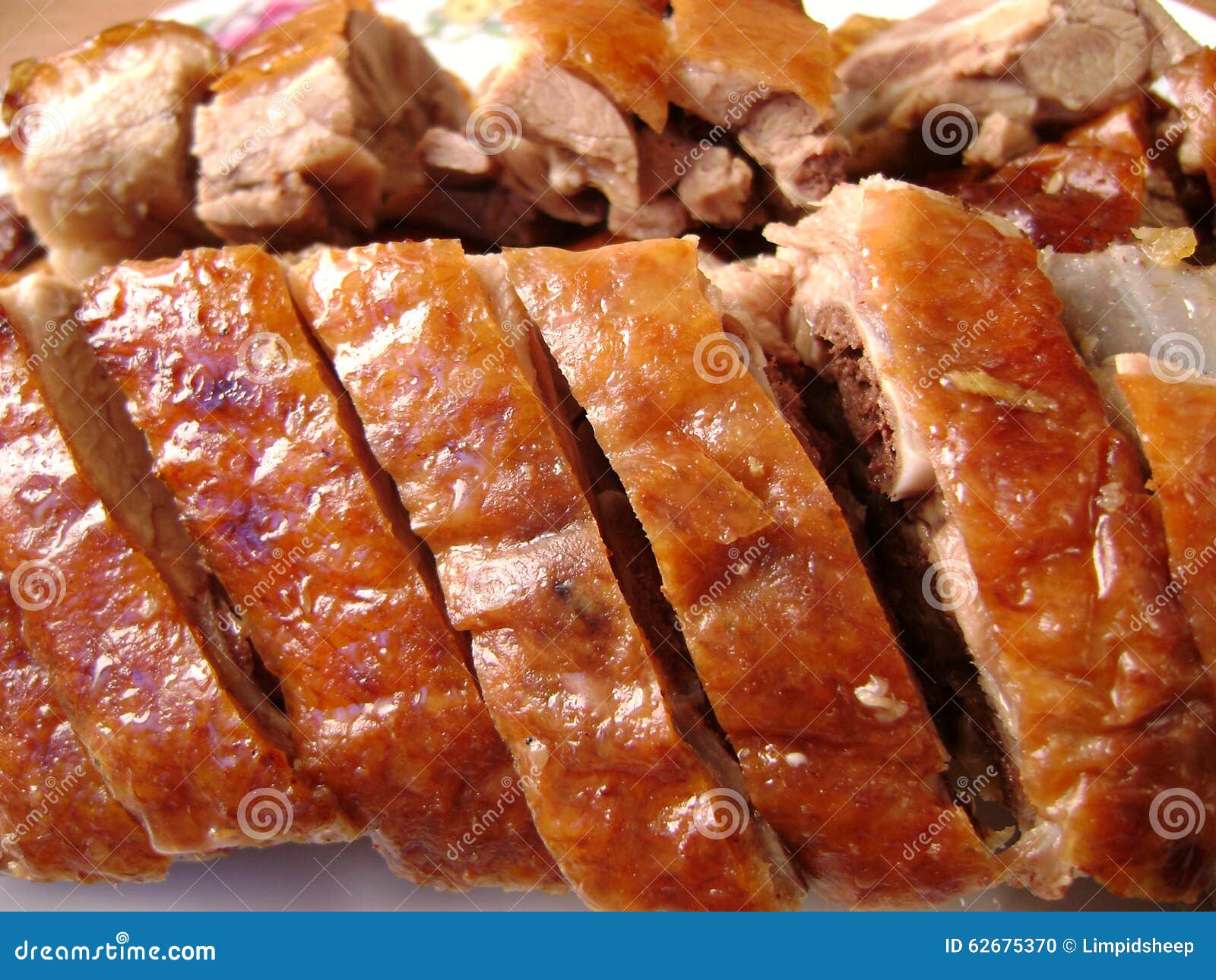 Gebackene Ente stockfoto. Bild von braten, küche, knusperig - 62675370