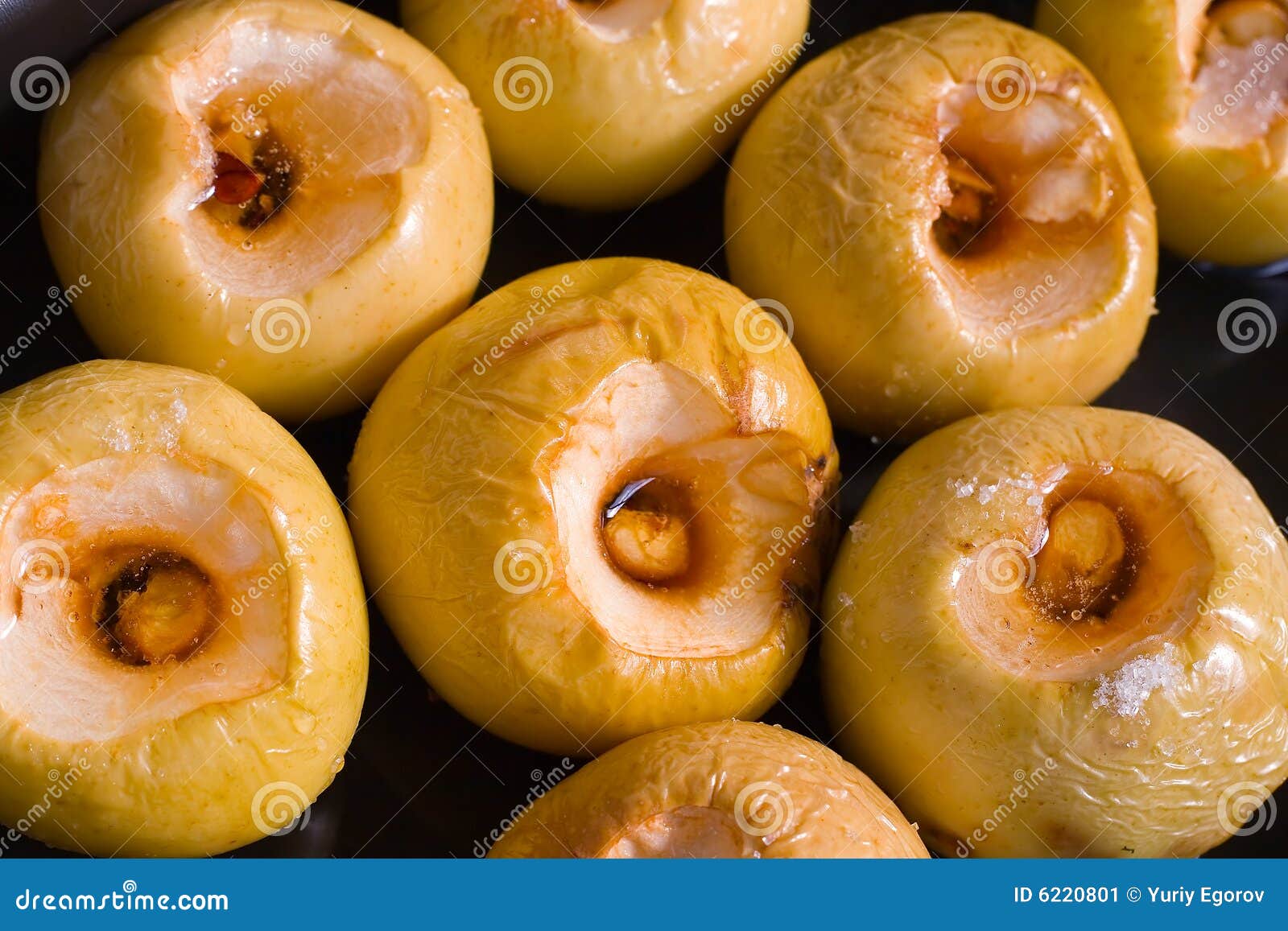 Gebakken appel stock afbeelding. Image of gebakken, appelen - 6220801