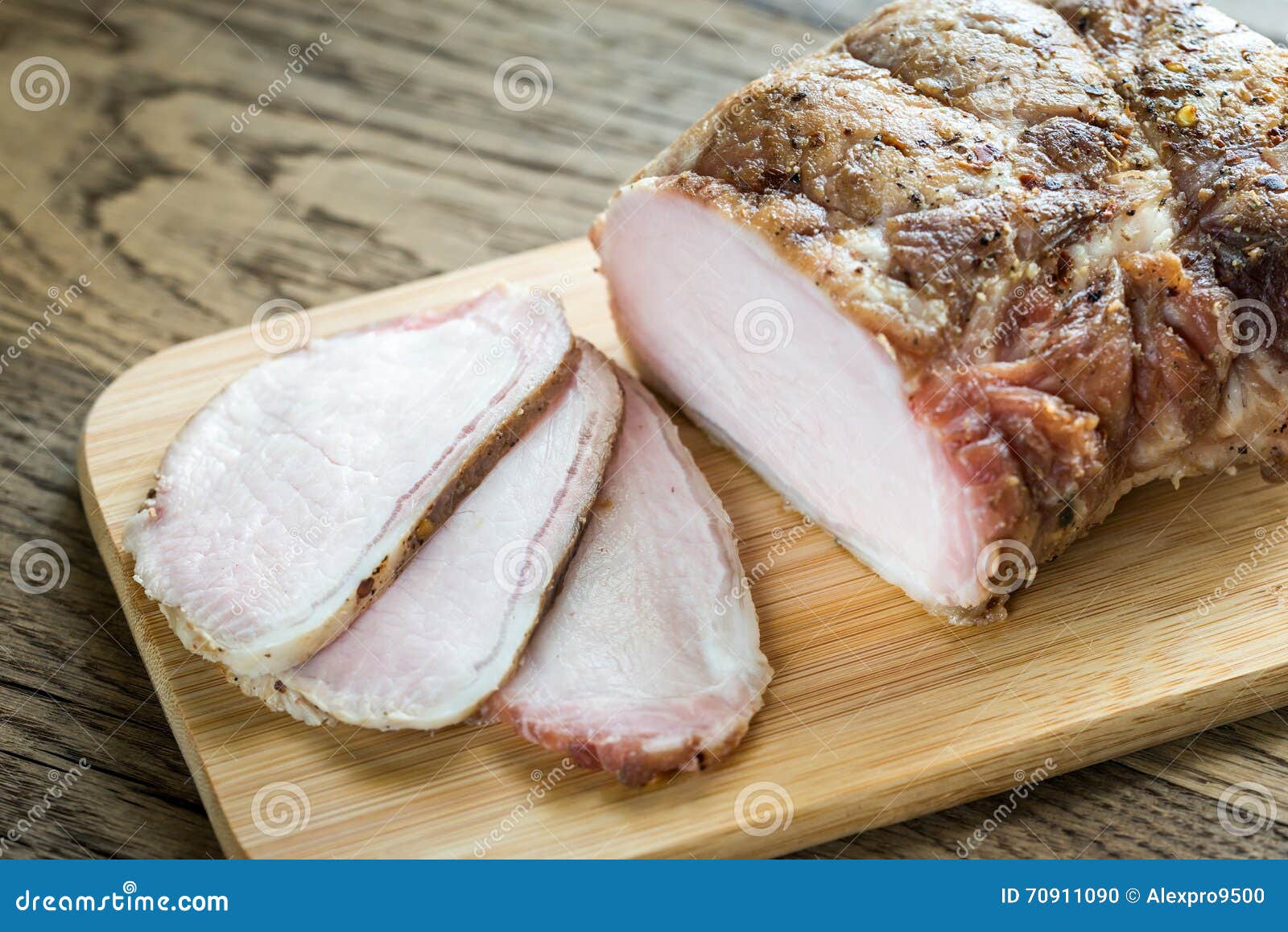 Gebakken Vlees Op De Houten Raad Stock Foto - Image of gemarineerd ...