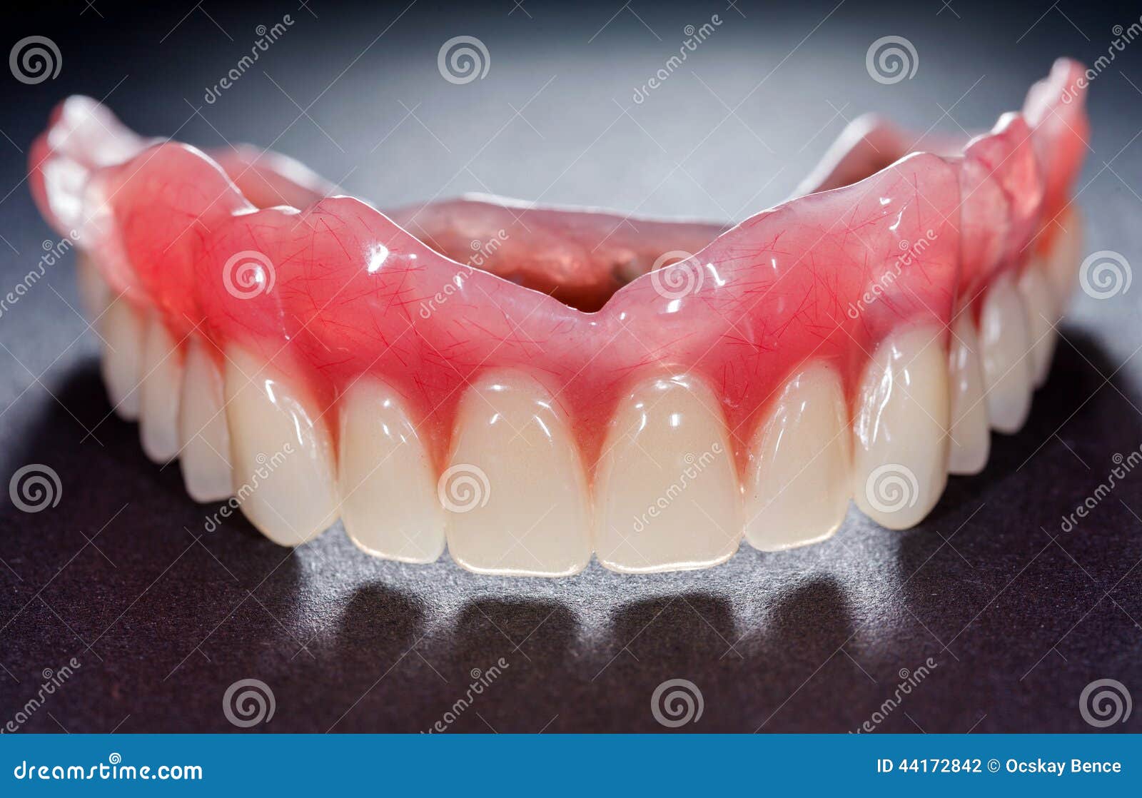 Gebit stock foto. Image of vervalsing, porselein, gezondheid - 44172842