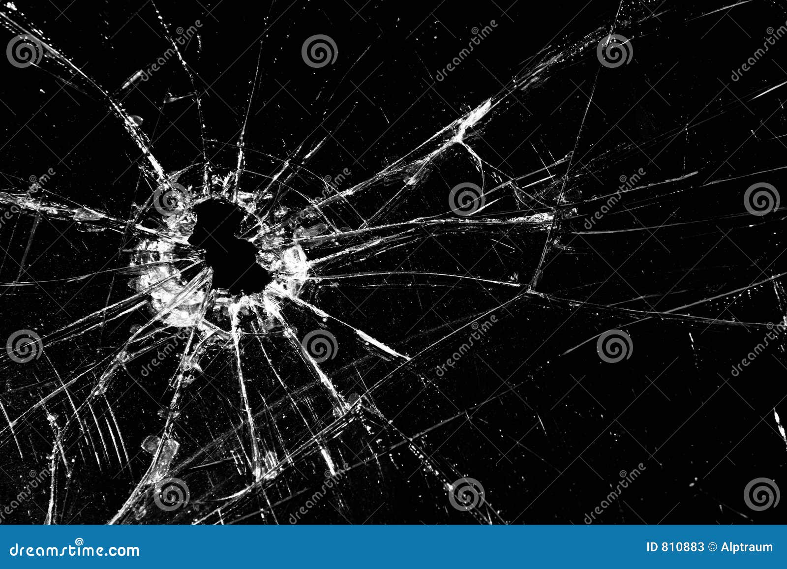 Gebroken glas stock afbeelding. Image of geweld, revolverschot - 810883