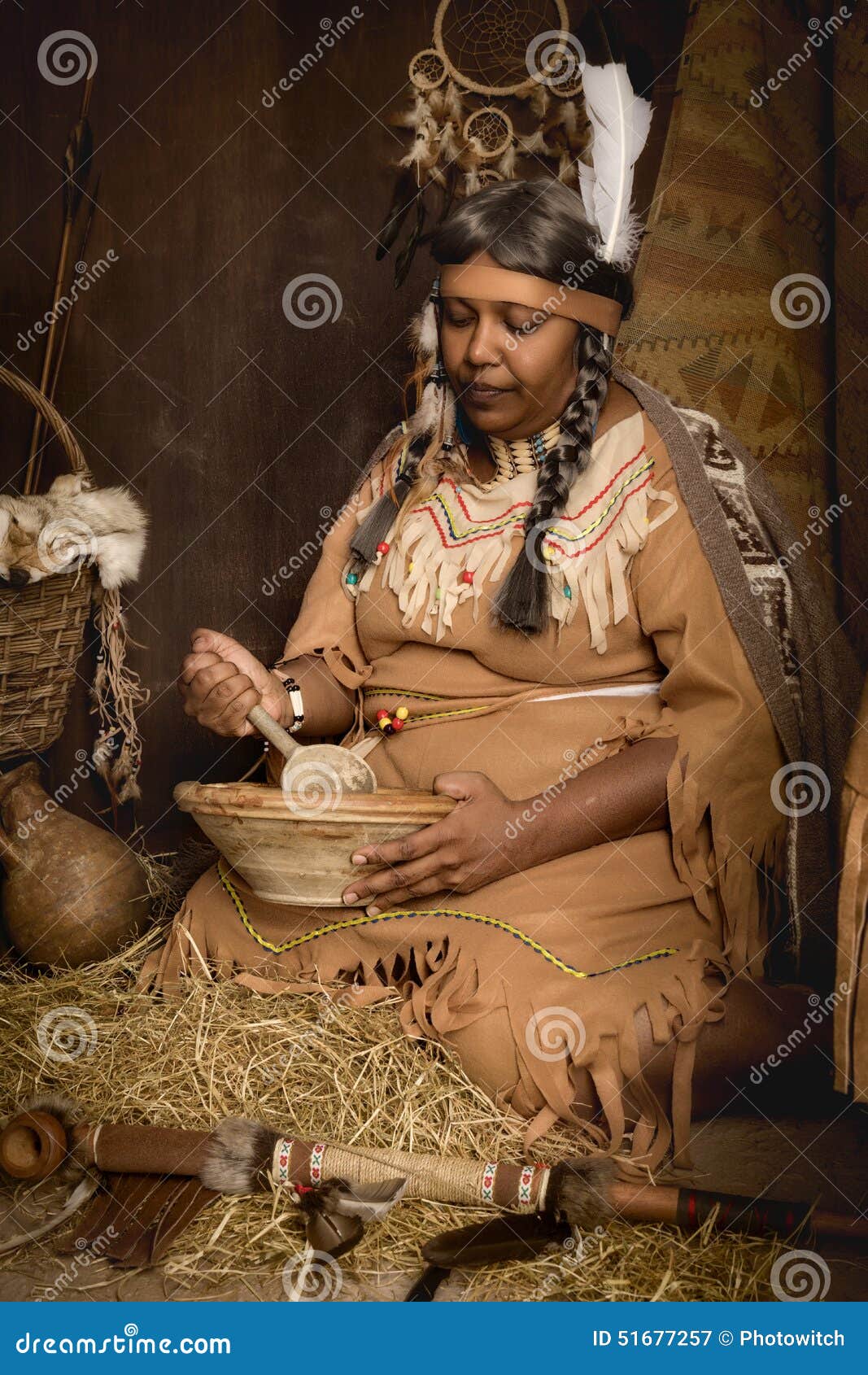 Gebürtige Alte Indianerin Stockfoto - Bild: 51677257
