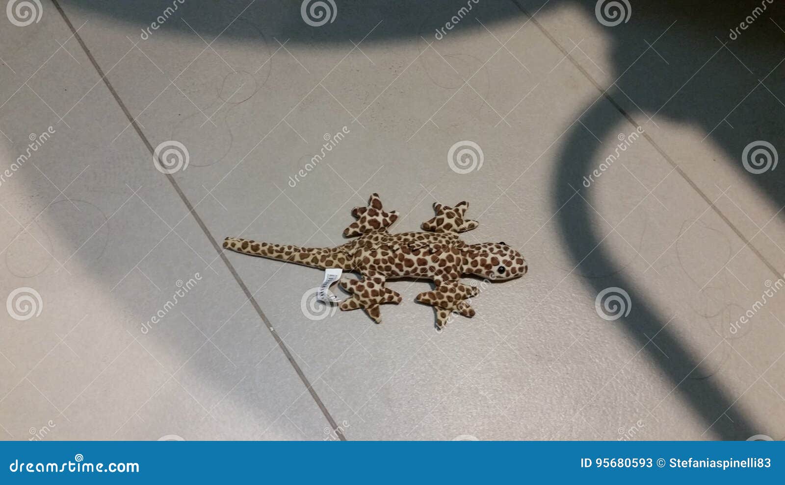 Gecko puppet stock image. Image of shadow, gecko, animalthemes - 95680593