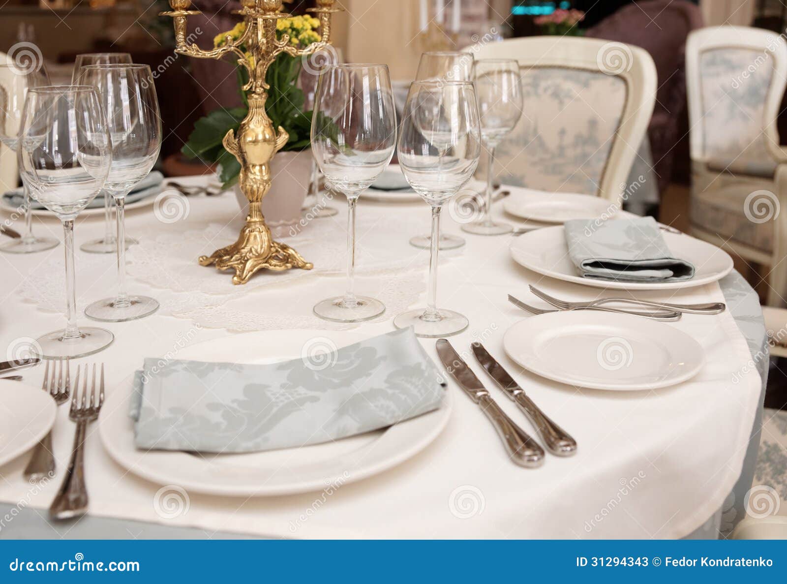 Gedeck in einem Restaurant stockbild. Bild von schick - 31294343
