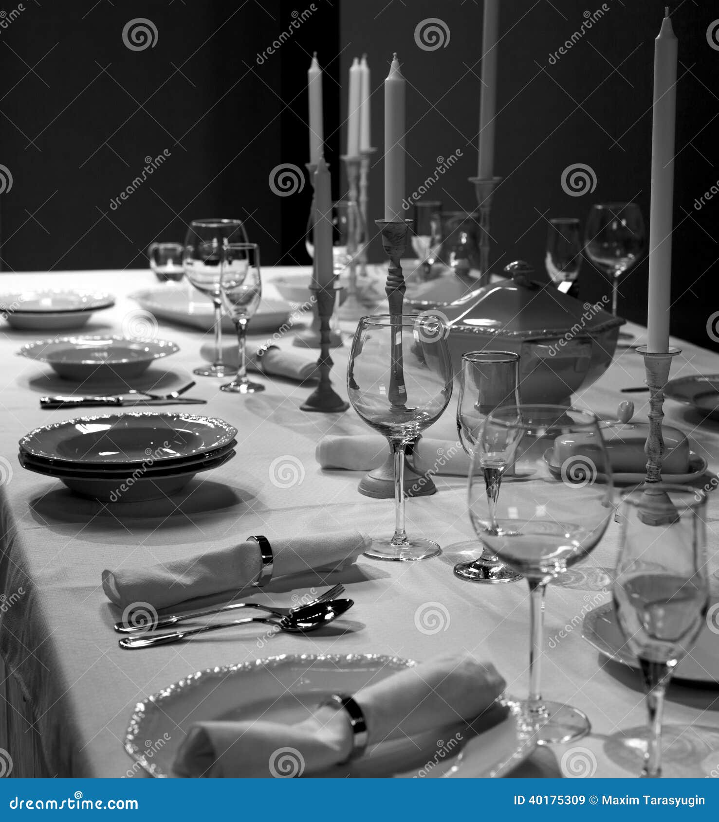 Gedeck im Studio stockbild. Bild von versammlung, bankett - 40175309