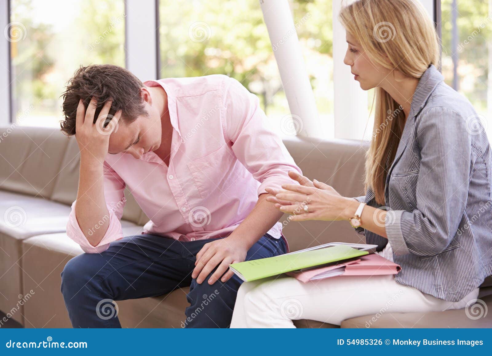 Gedeprimeerde Student Talking To Counselor Stock Foto - Image of ...