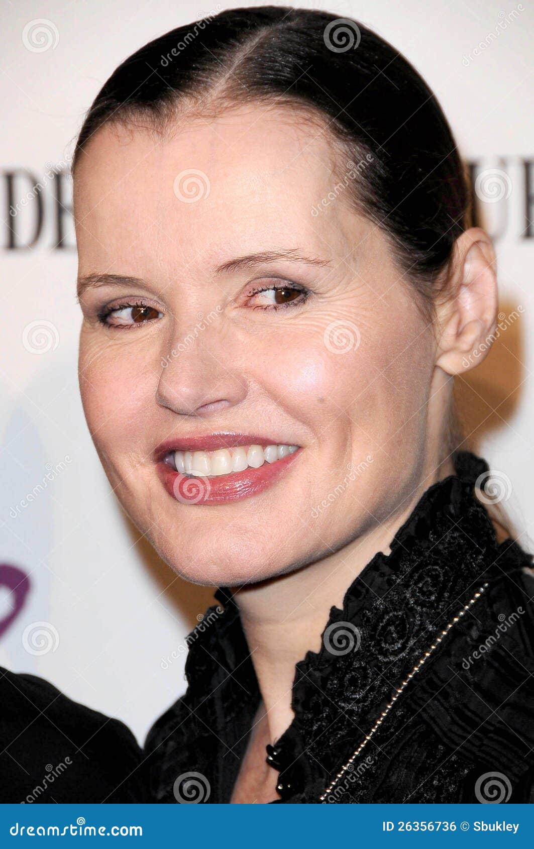 Geena Davis editorial photo. Image of 101609, opening - 26356736