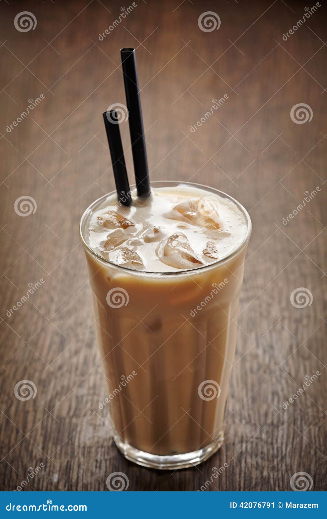 Gefrorener Kaffee Mit Milch Stockbild - Bild von getränk, kalt: 42076791