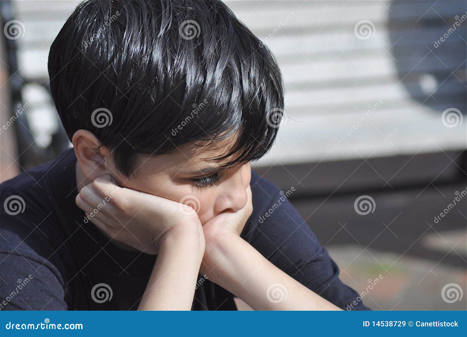 Gefrustreerd Kind stock afbeelding. Image of daarna, dagen - 14538729