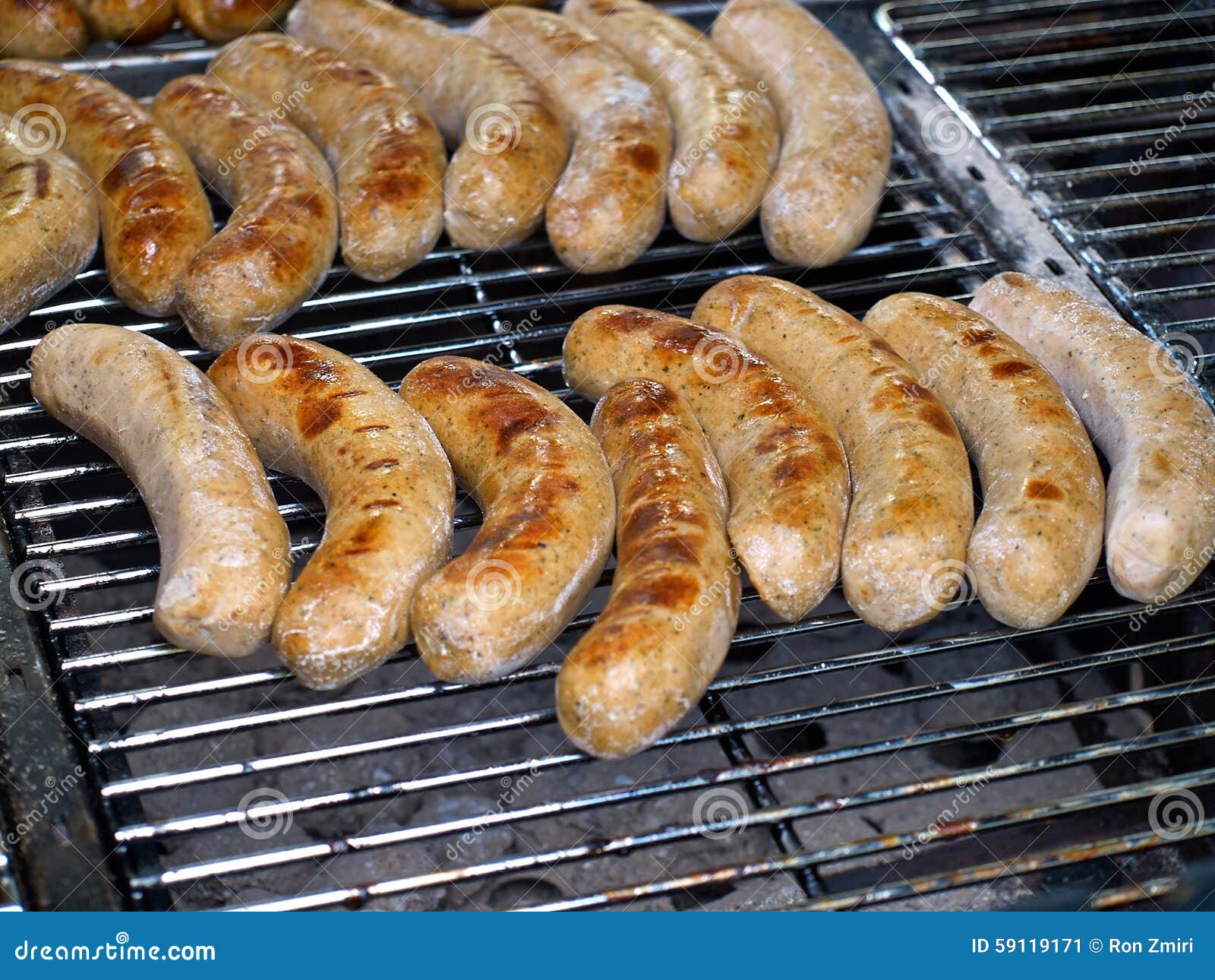 Gegrillter Deutscher BBQ Wurst Hotdog Der Wurst Stockbild - Bild von ...