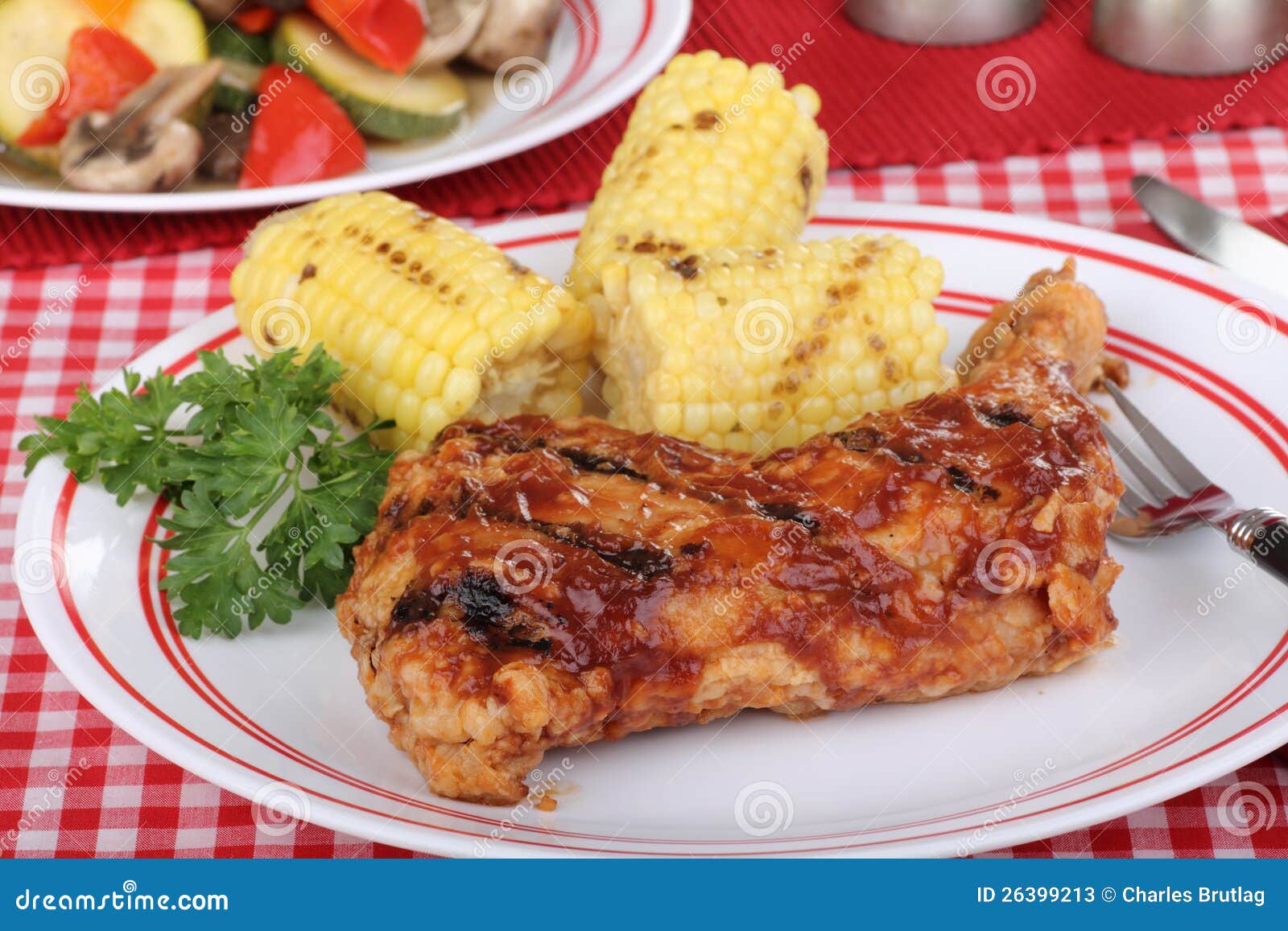 Gegrilltes Huhn stockbild. Bild von platte, mahlzeit - 26399213