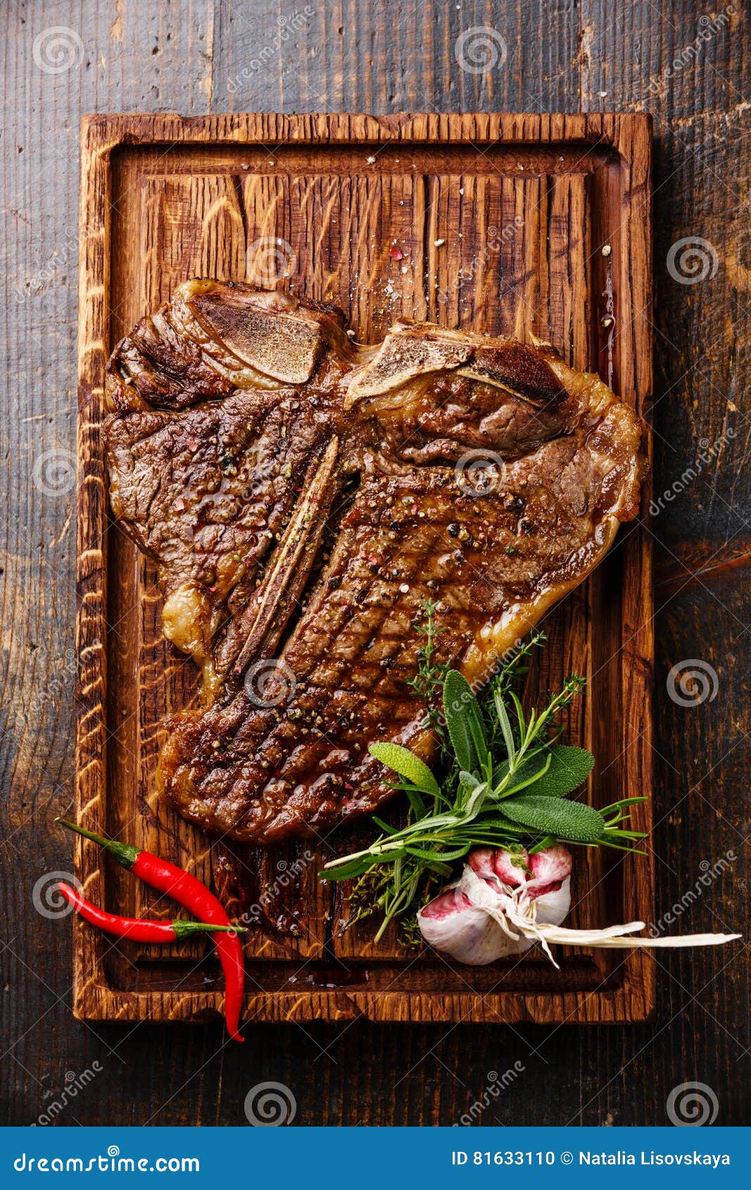 Gegrilltes Knochen-Steak stockfoto. Bild von fleisch - 81633110