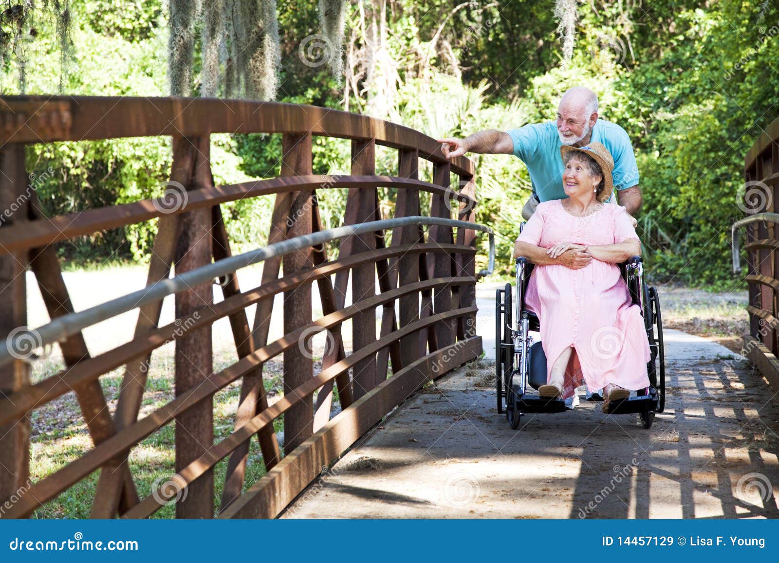 Gehandicapt Hoger Paar in Park Stock Afbeelding - Image of mooi, haar ...