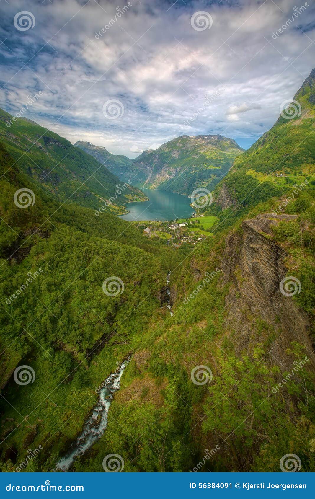 Geiranger视图 库存图片. 图片 包括有 本质, 平安, 国家, 天空, 横向, 石头, 斯堪的那维亚 - 56384091