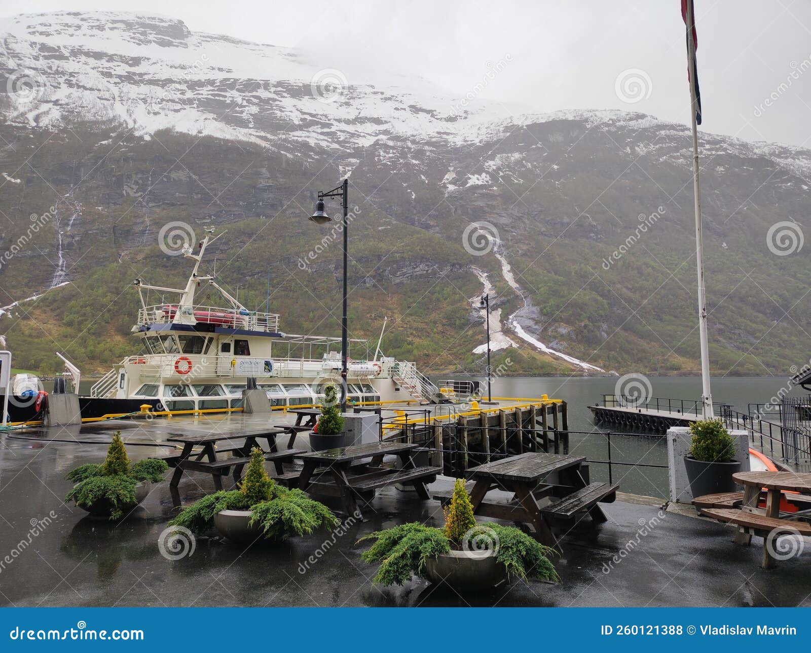 Geiranger Ferry Dock, Norway Stock Photo - Image of boat, coast: 260121388