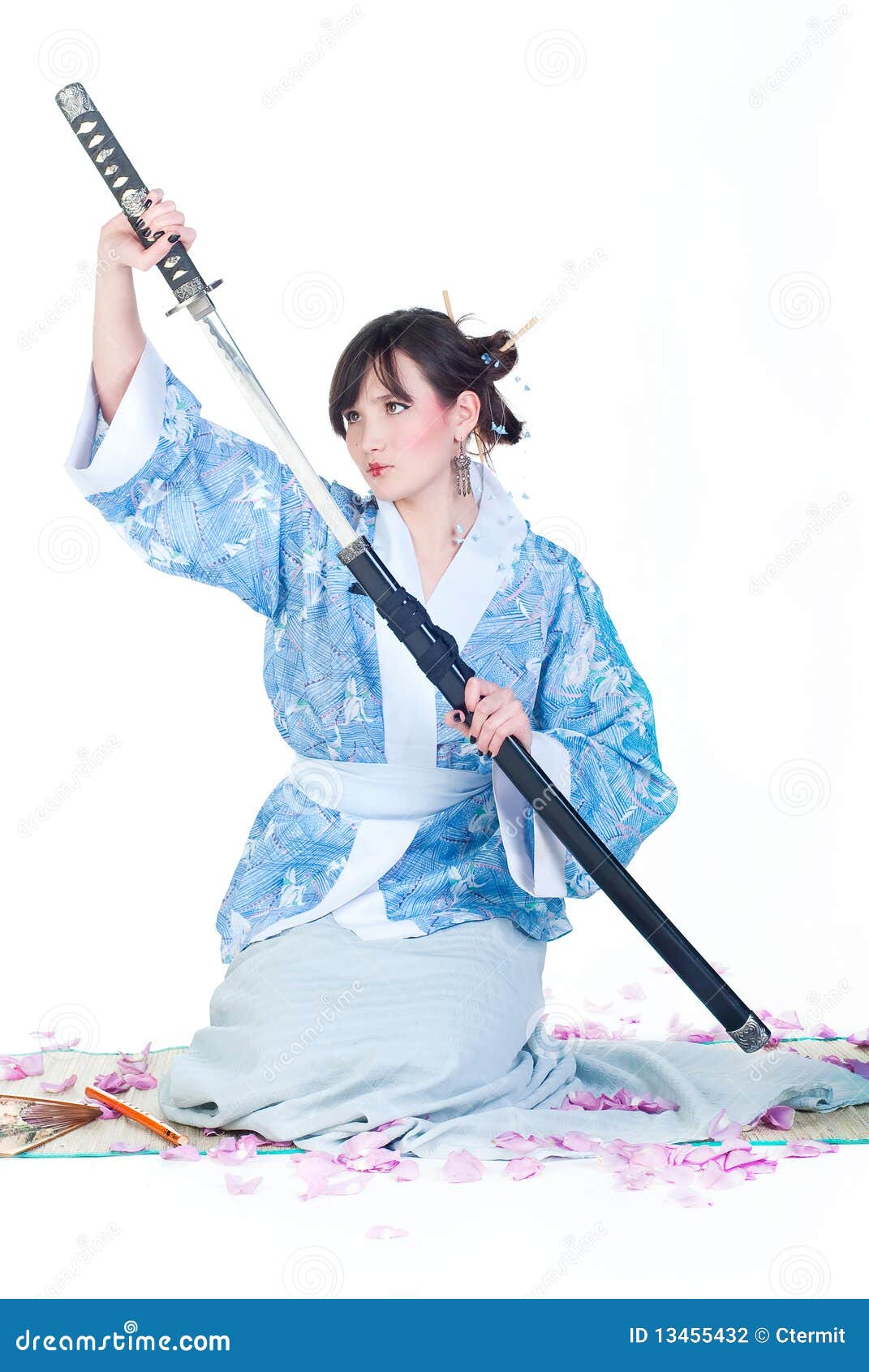 Geisha in Blue Kimono with Katana Stock Photo - Image of eyes, pattern ...