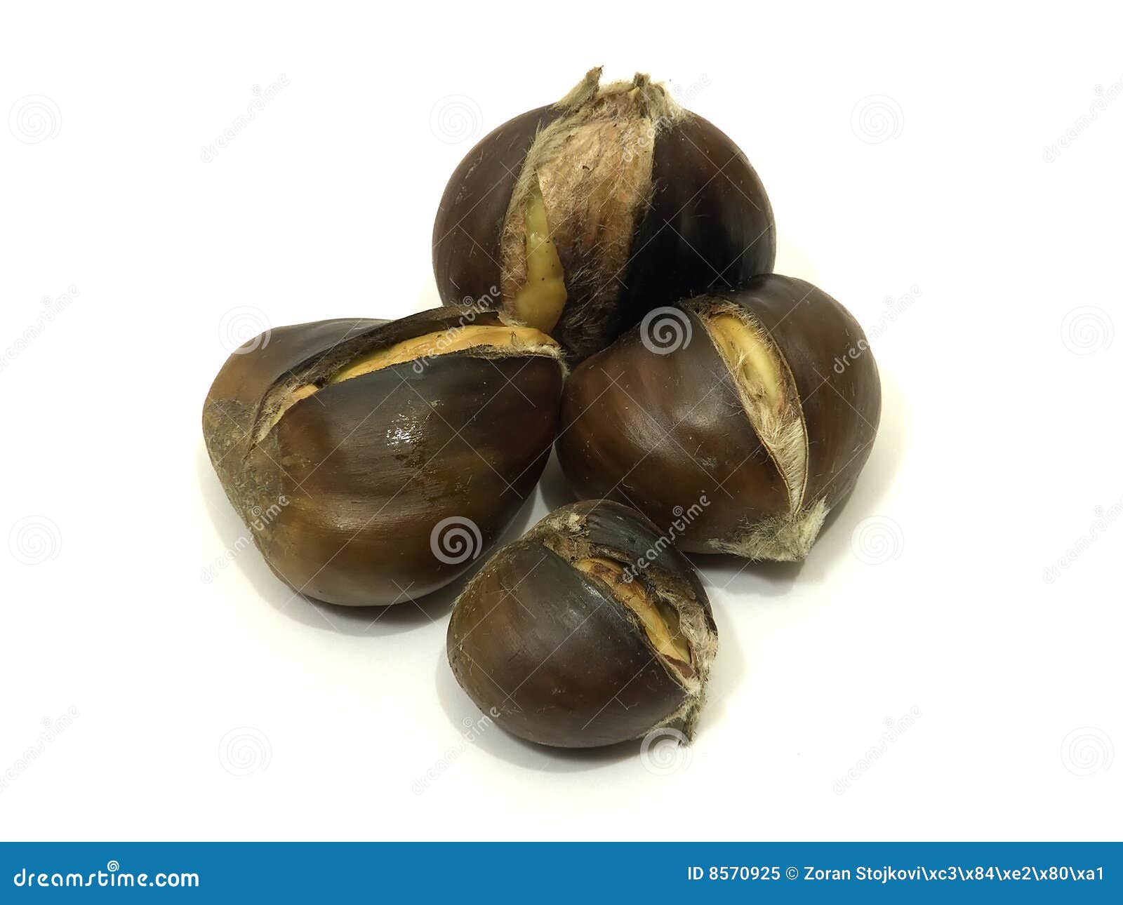 Gekookte kastanjes stock afbeelding. Image of gekookt - 8570925