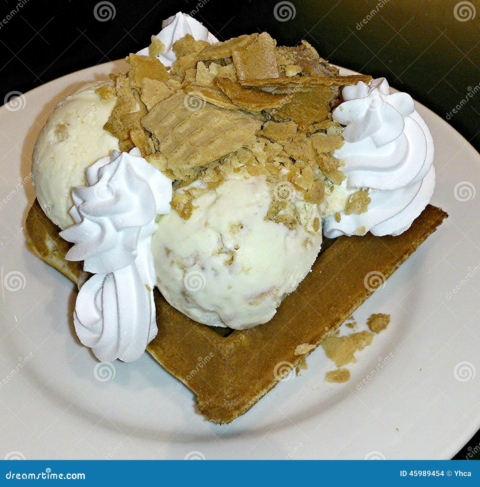 Gelato della cialda fotografia stock. Immagine di fiocchi - 45989454