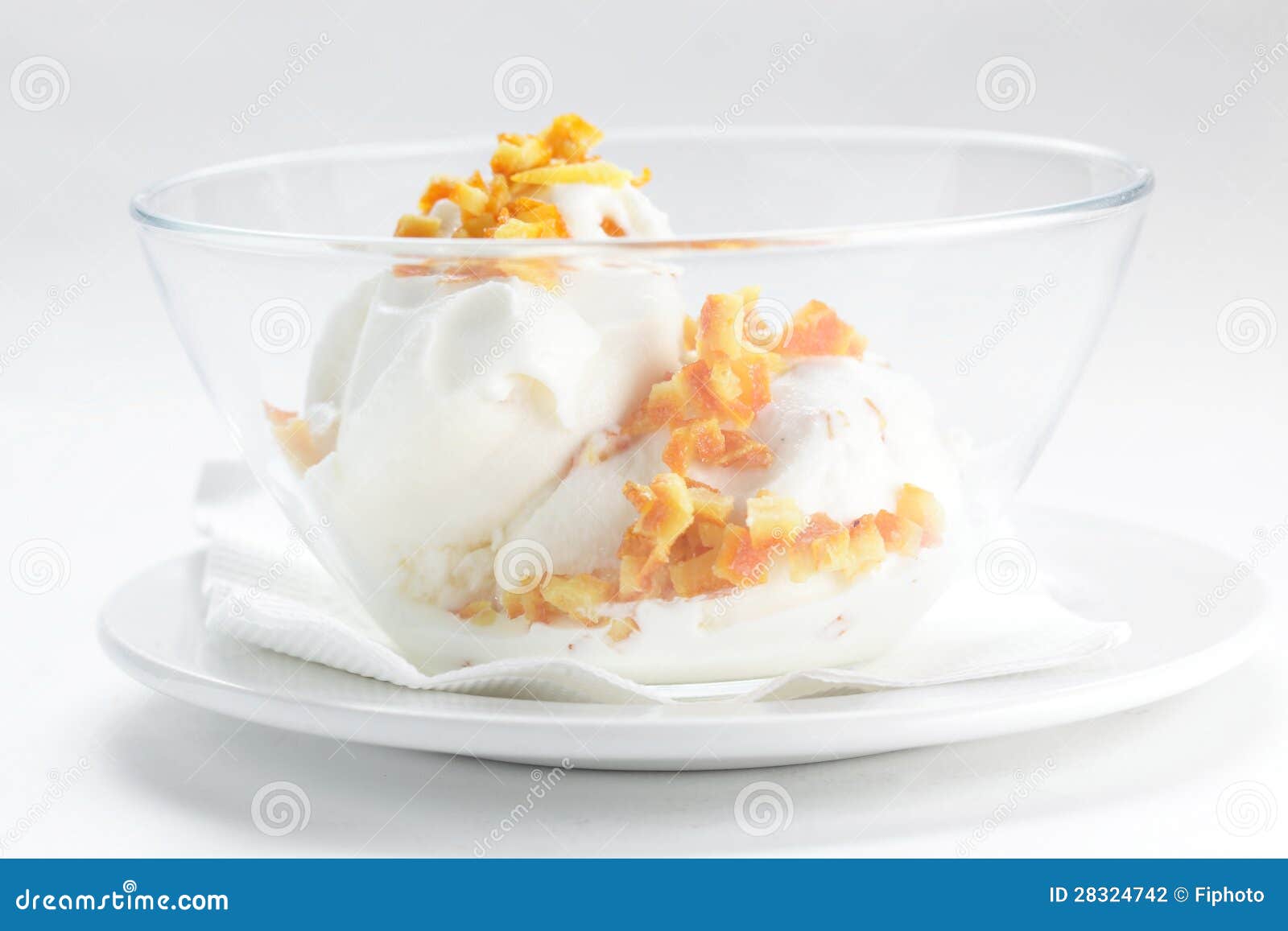 Gelato Freddo Sul Piatto Trasparente Fotografia Stock - Immagine di ...