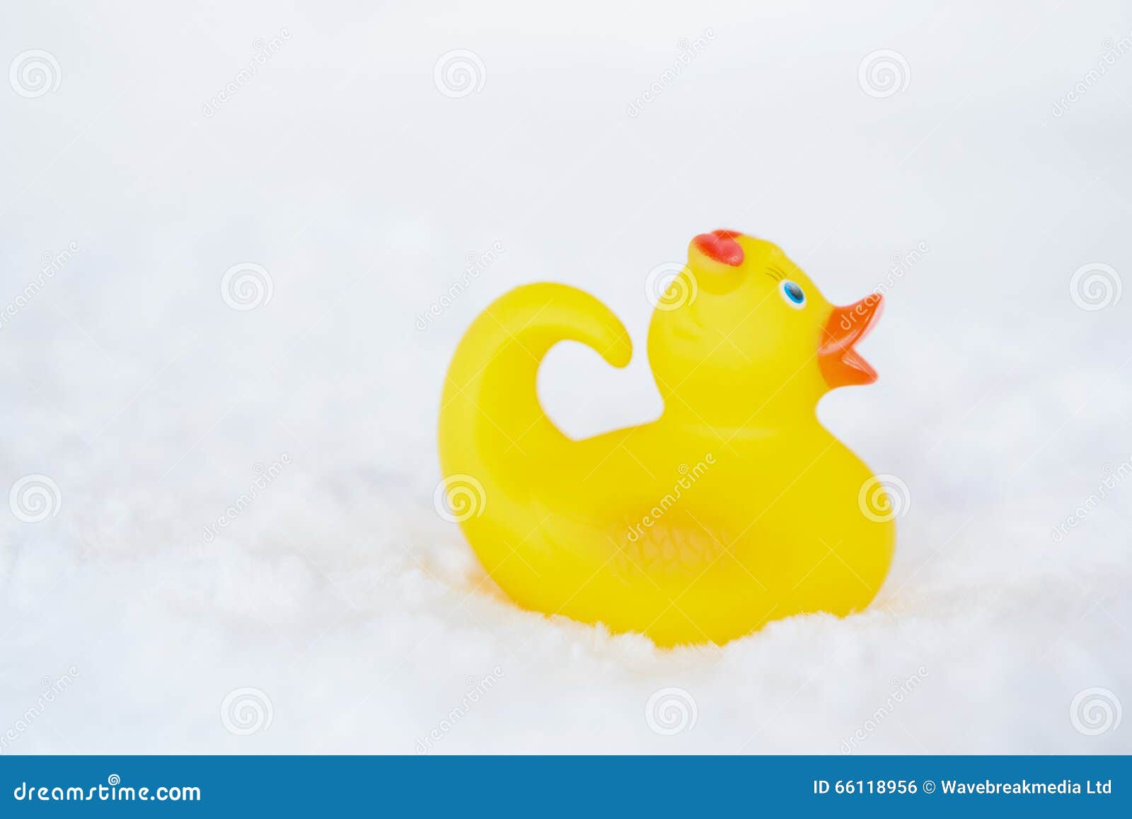 Gelbe Ente stockfoto. Bild von haus, nett, wohnung, haushalt - 66118956