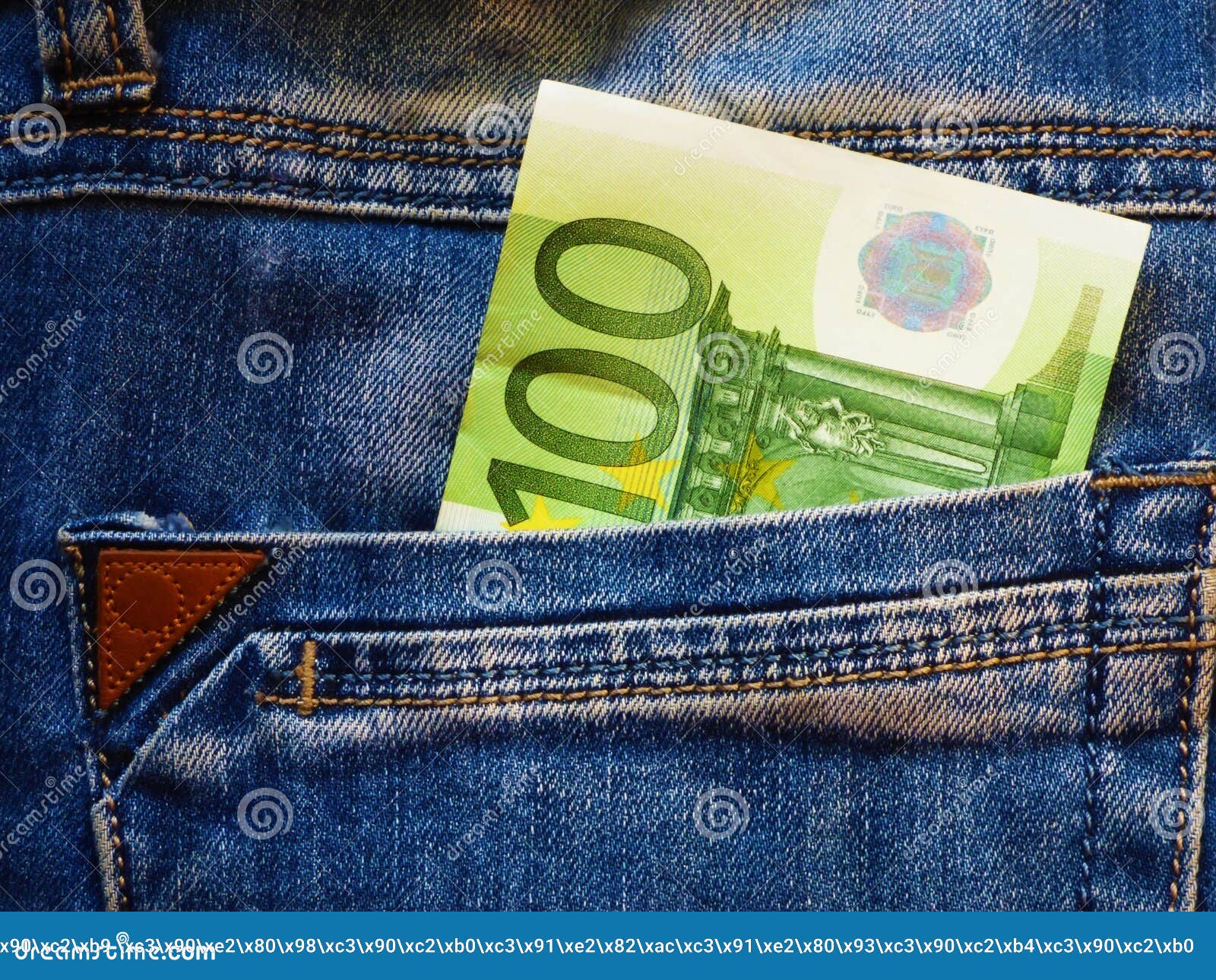 Geld in de zak stock foto. Image of doek, munt, toevallig - 87146544