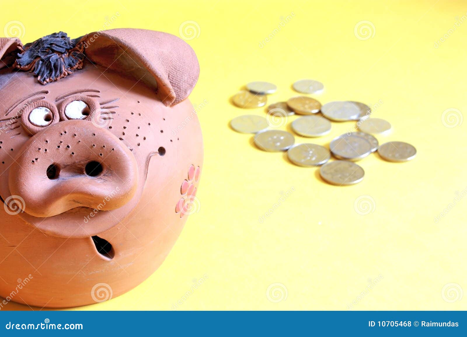 Geld-doos stock foto. Image of toekomst, fonds, bankwezen - 10705468