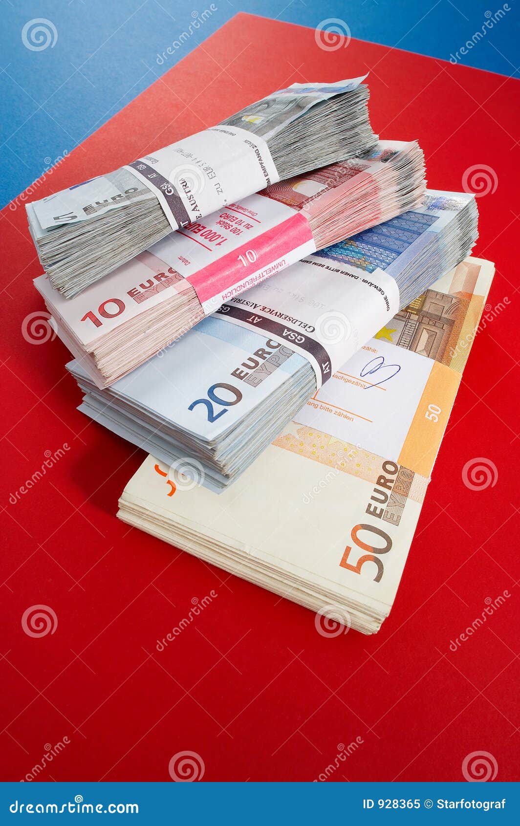 Geld, geld, geld stock afbeelding. Image of financieel - 928365