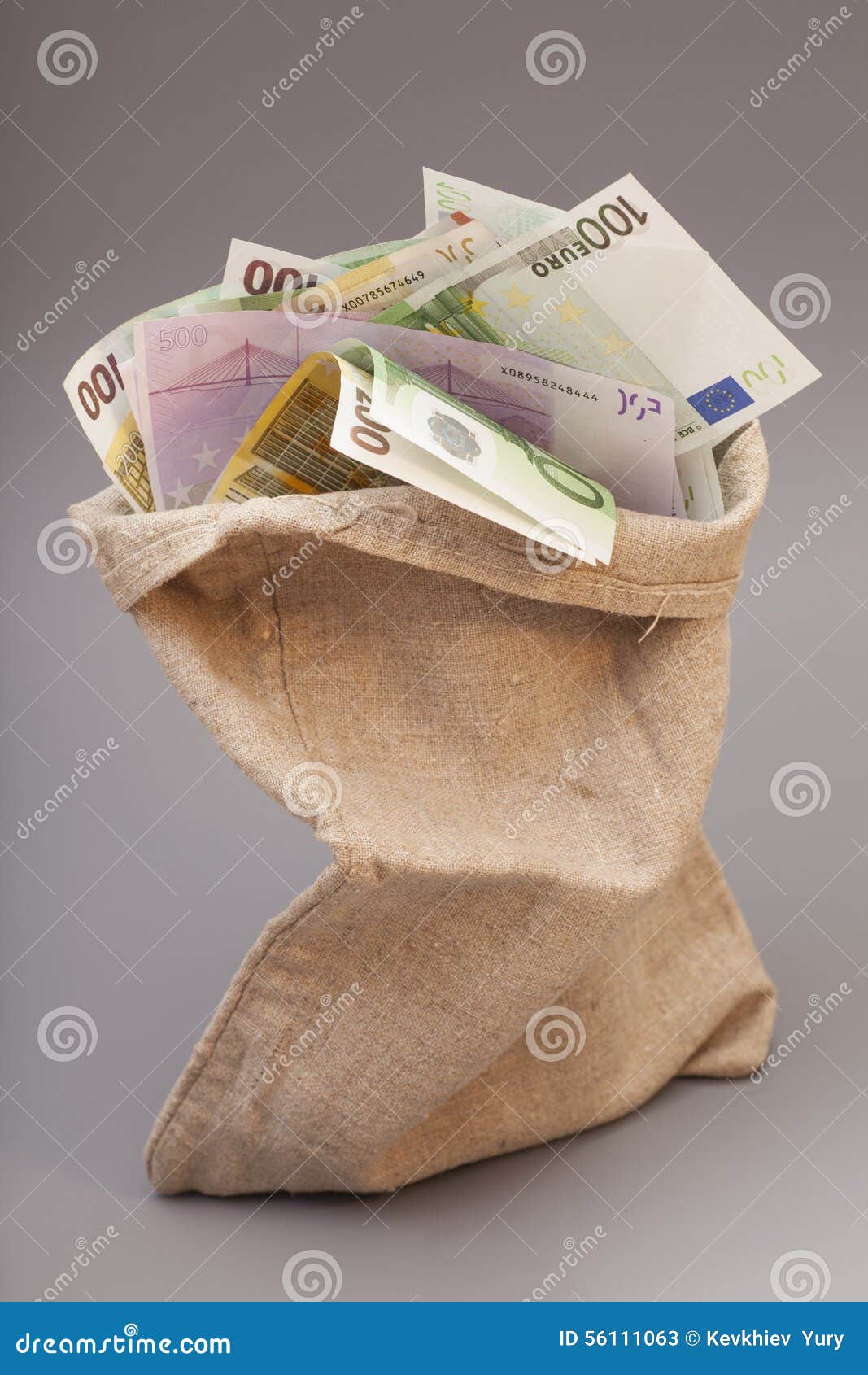 Geldzak met euro stock afbeelding. Image of uitwisseling - 56111063