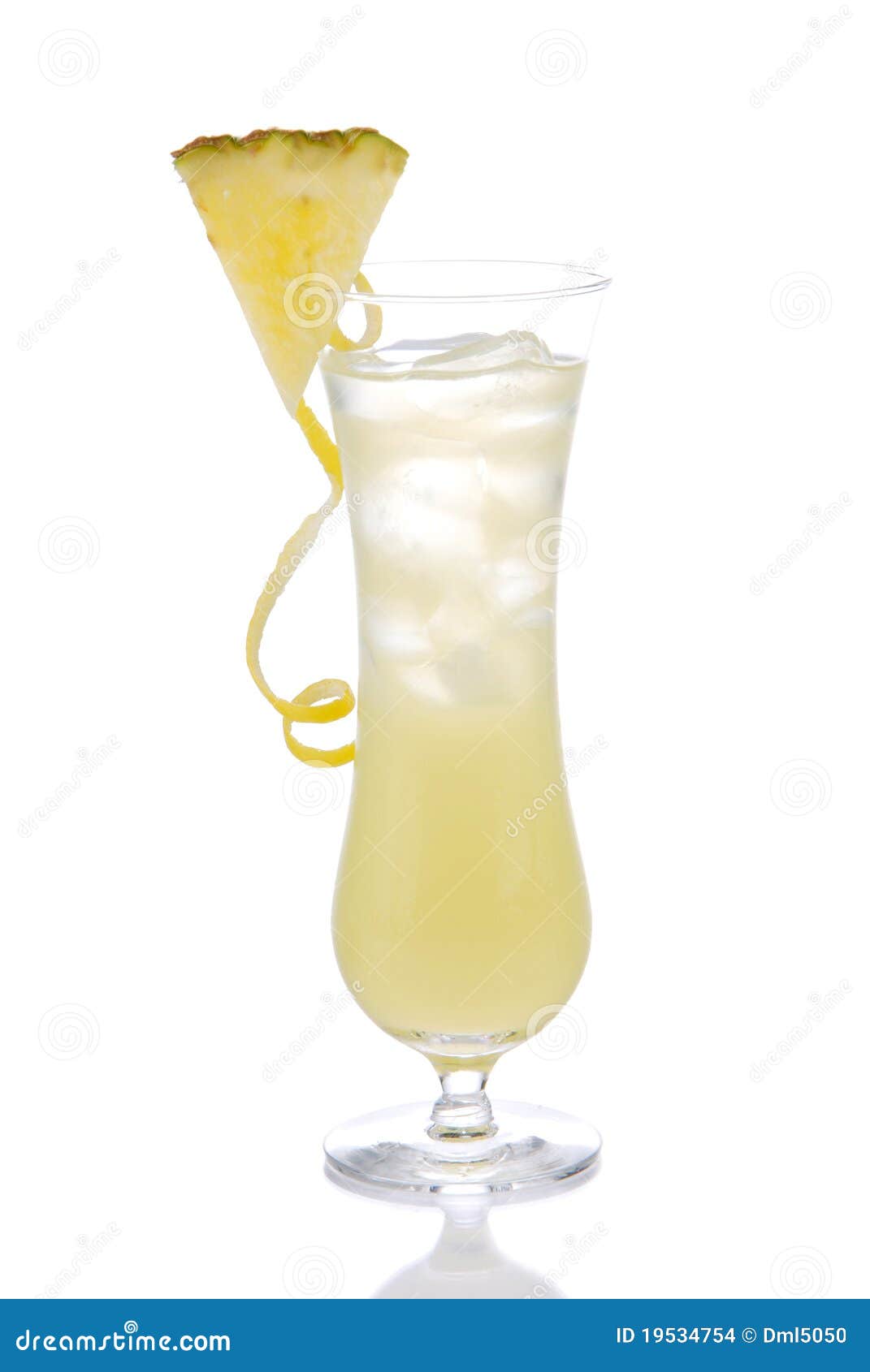 Gele Alcoholcocktail Met Ananas Stock Foto - Image of verfrissing ...