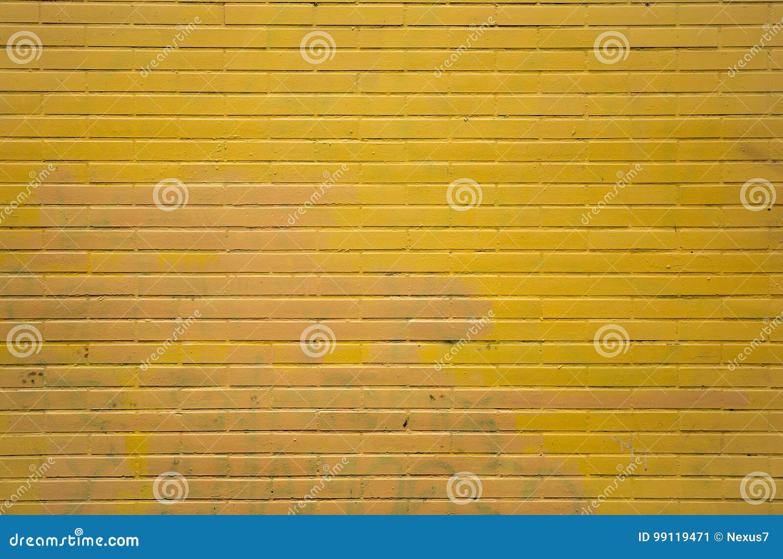 Gele bakstenen muur stock afbeelding. Image of patroon - 99119471