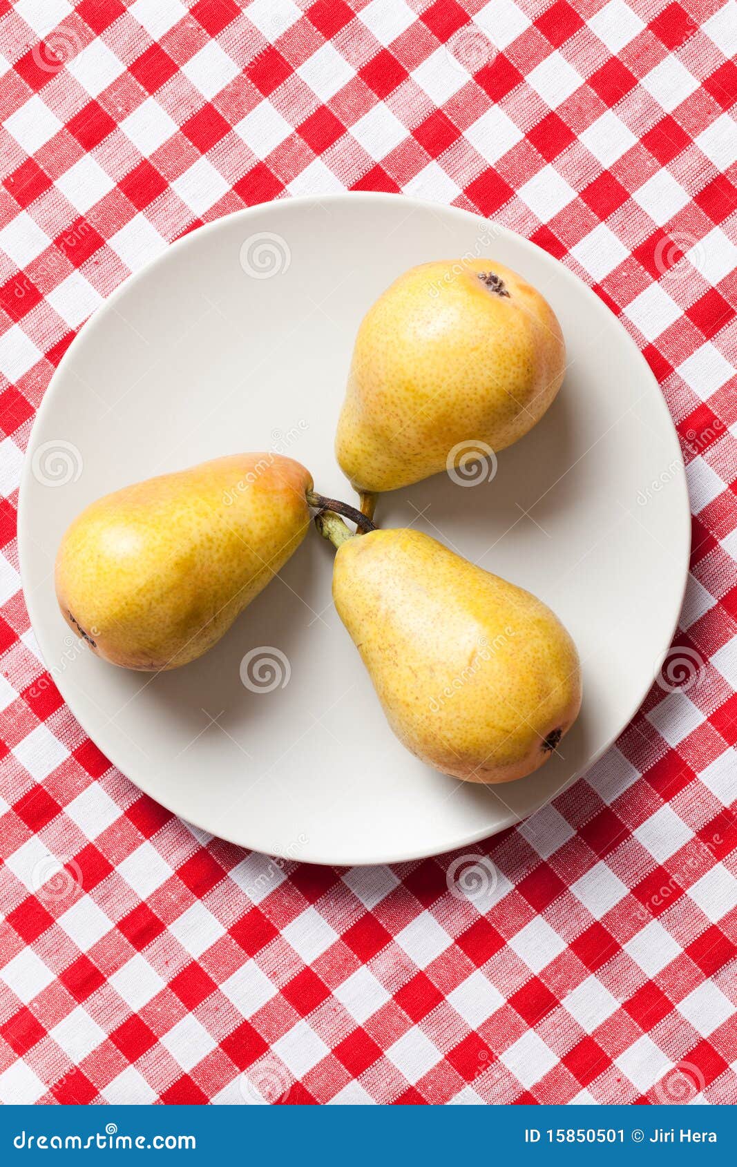 Gele peer stock afbeelding. Image of smakelijk, gezond - 15850501