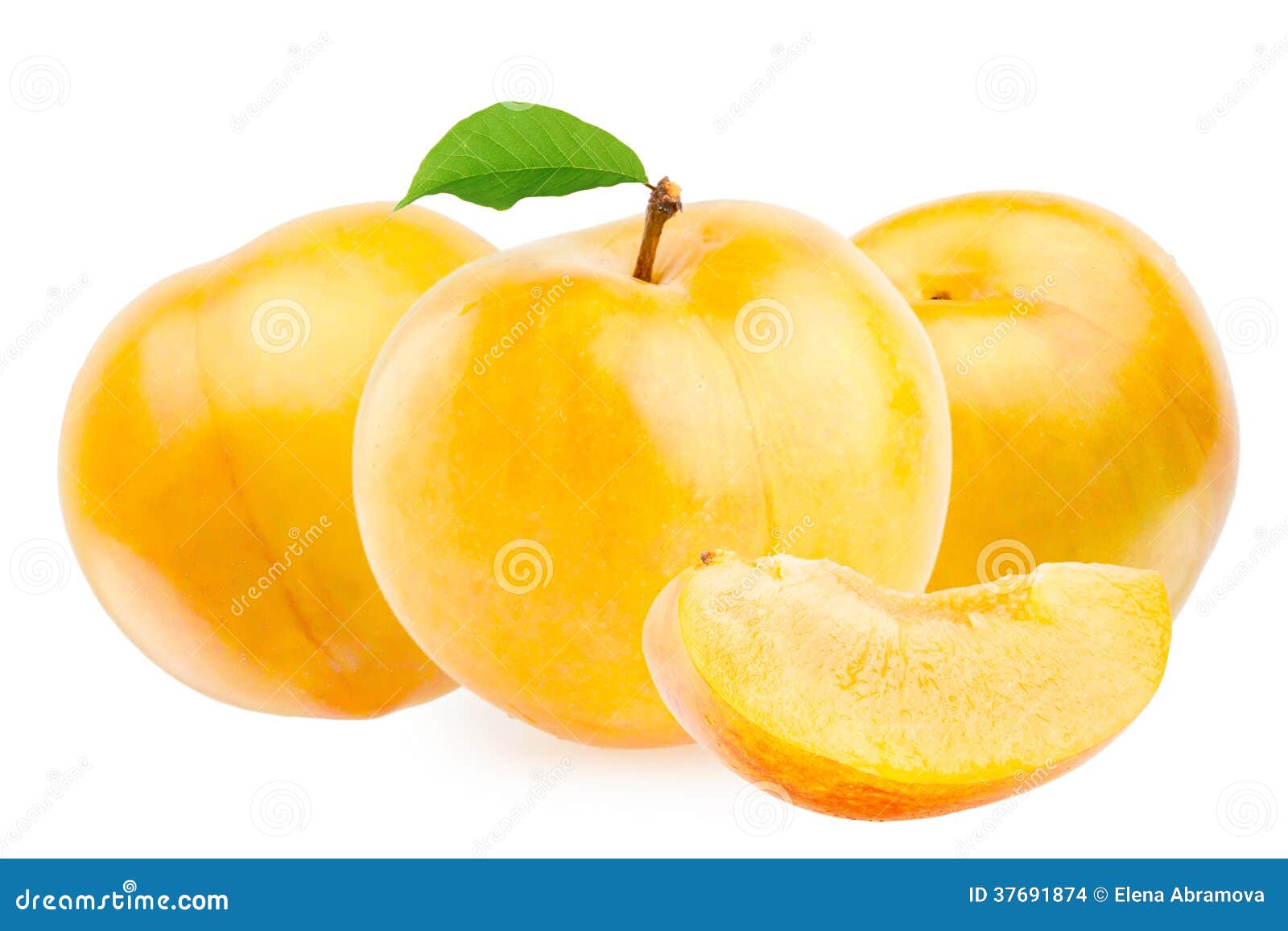 Gele pruimen stock foto. Image of geel, rijp, geïsoleerd - 37691874