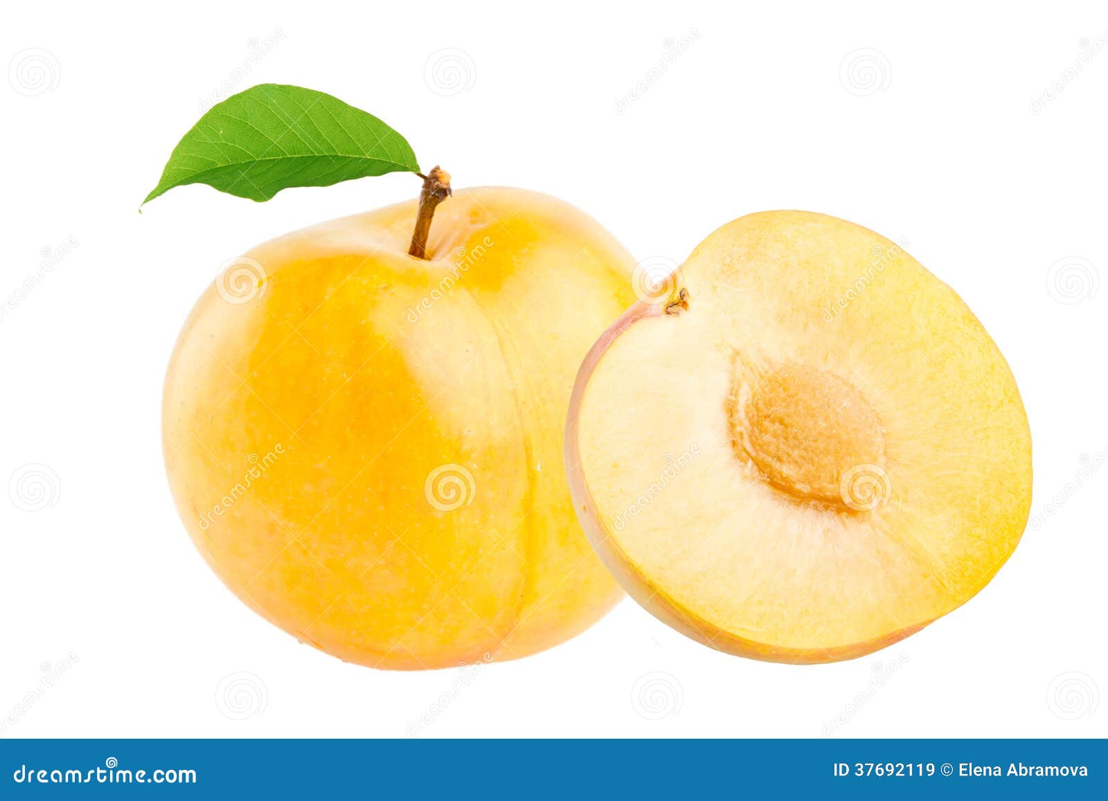 Gele pruimen stock afbeelding. Image of zoet, vrucht - 37692119